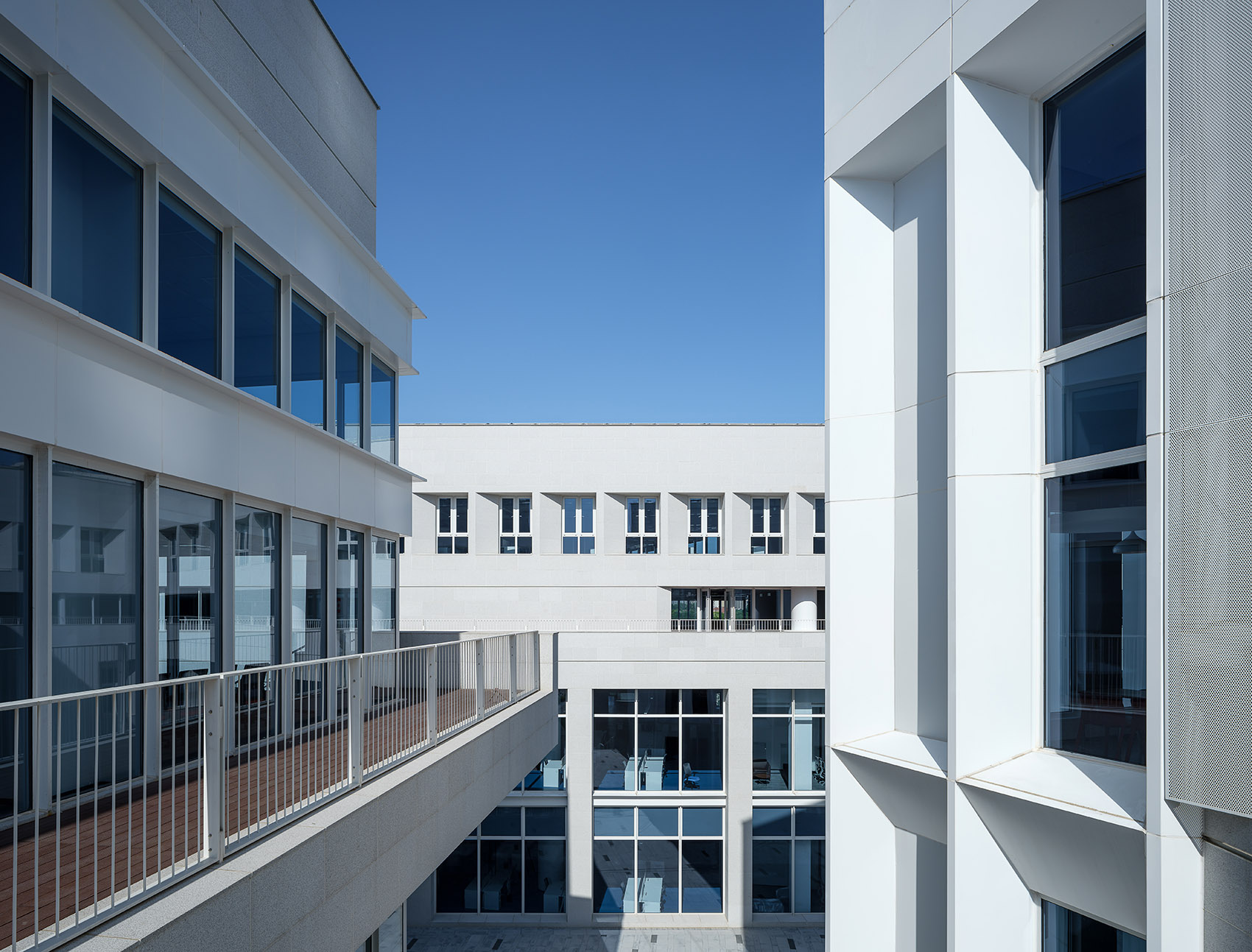 Renovation of Changfeng Guosheng Center, China by Lacime Architects - 谷德设计网