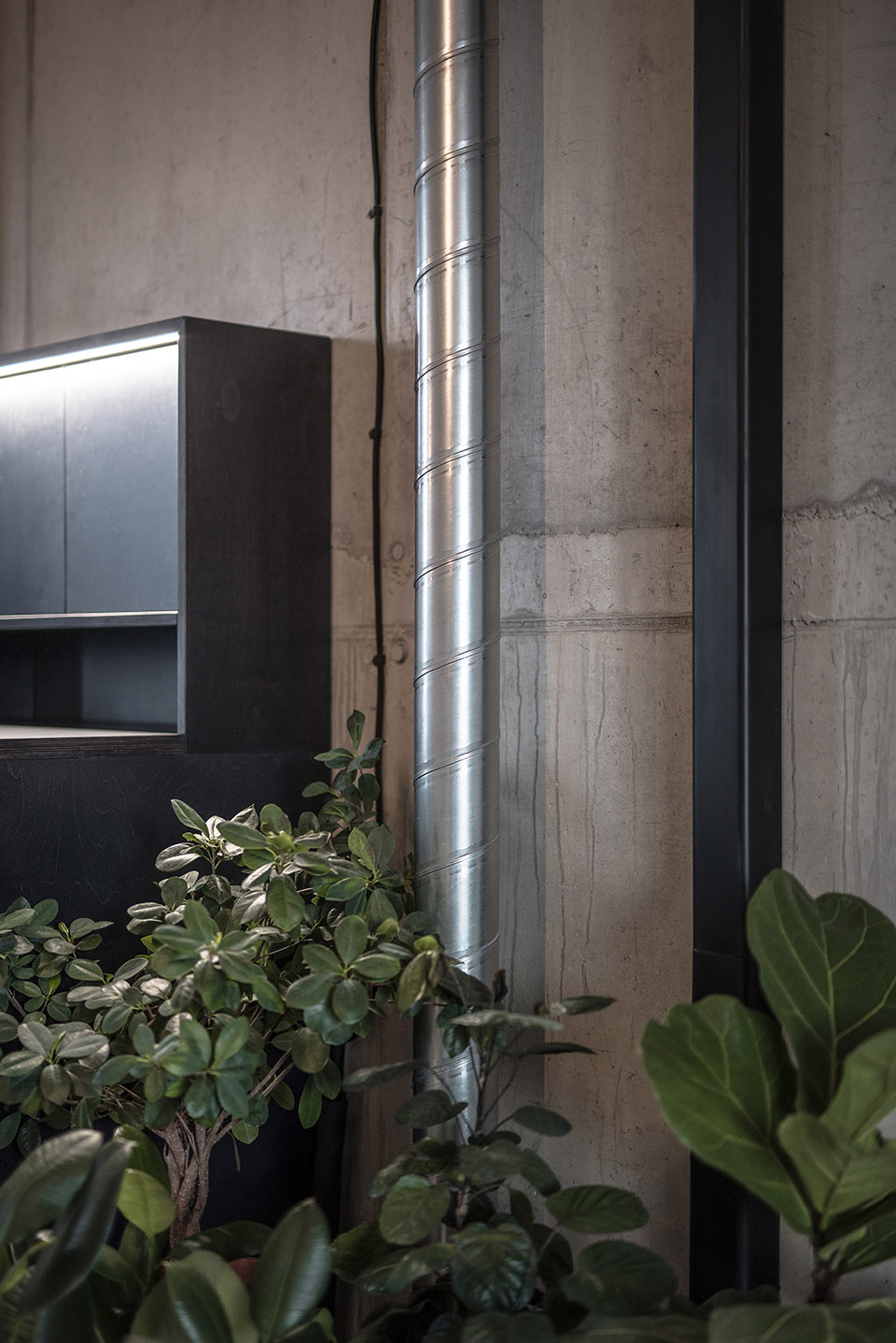 Mlynica loft apartment by Juraj Hubinský & Kuklica Smerek Architekti ...