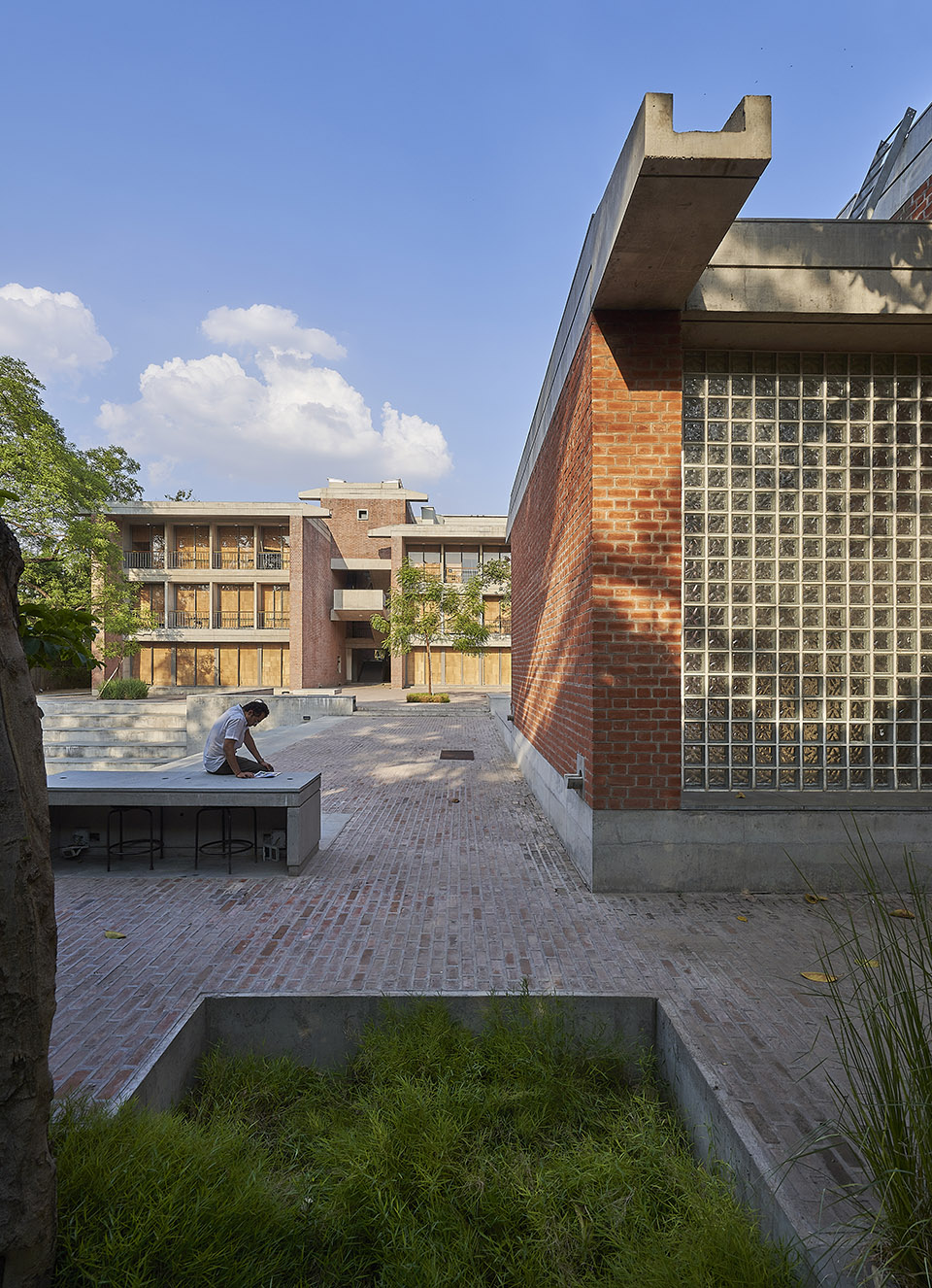 Cept University Foundation Hall Lecture Hall And Kund By Ccba