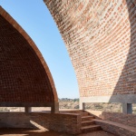 Twisted Brick Shell Concept Library by HCCH Studio - 谷德设计网