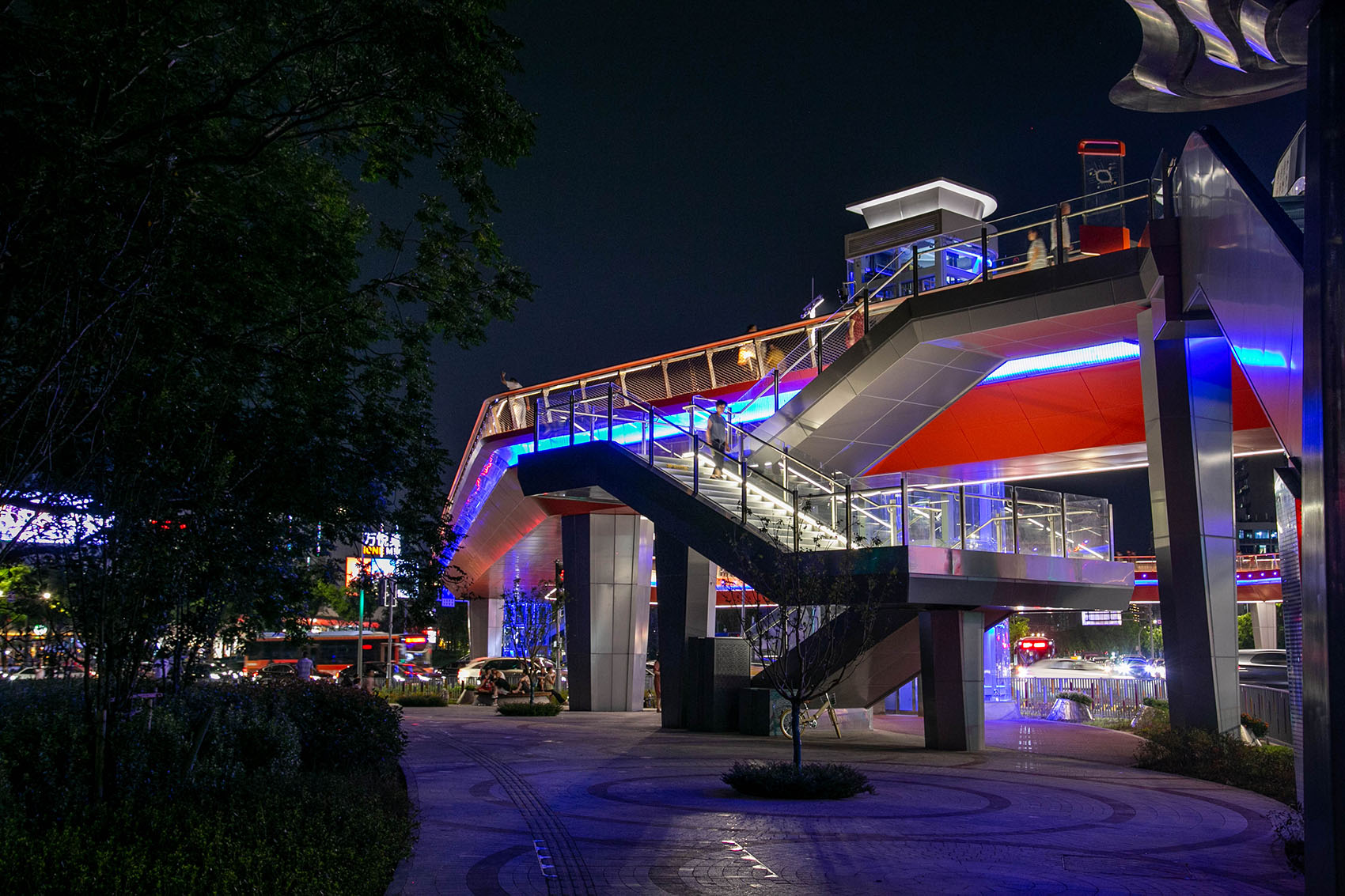 ”Floating Island” Xingning Road Pedestrian Overpass by Creationary City ...