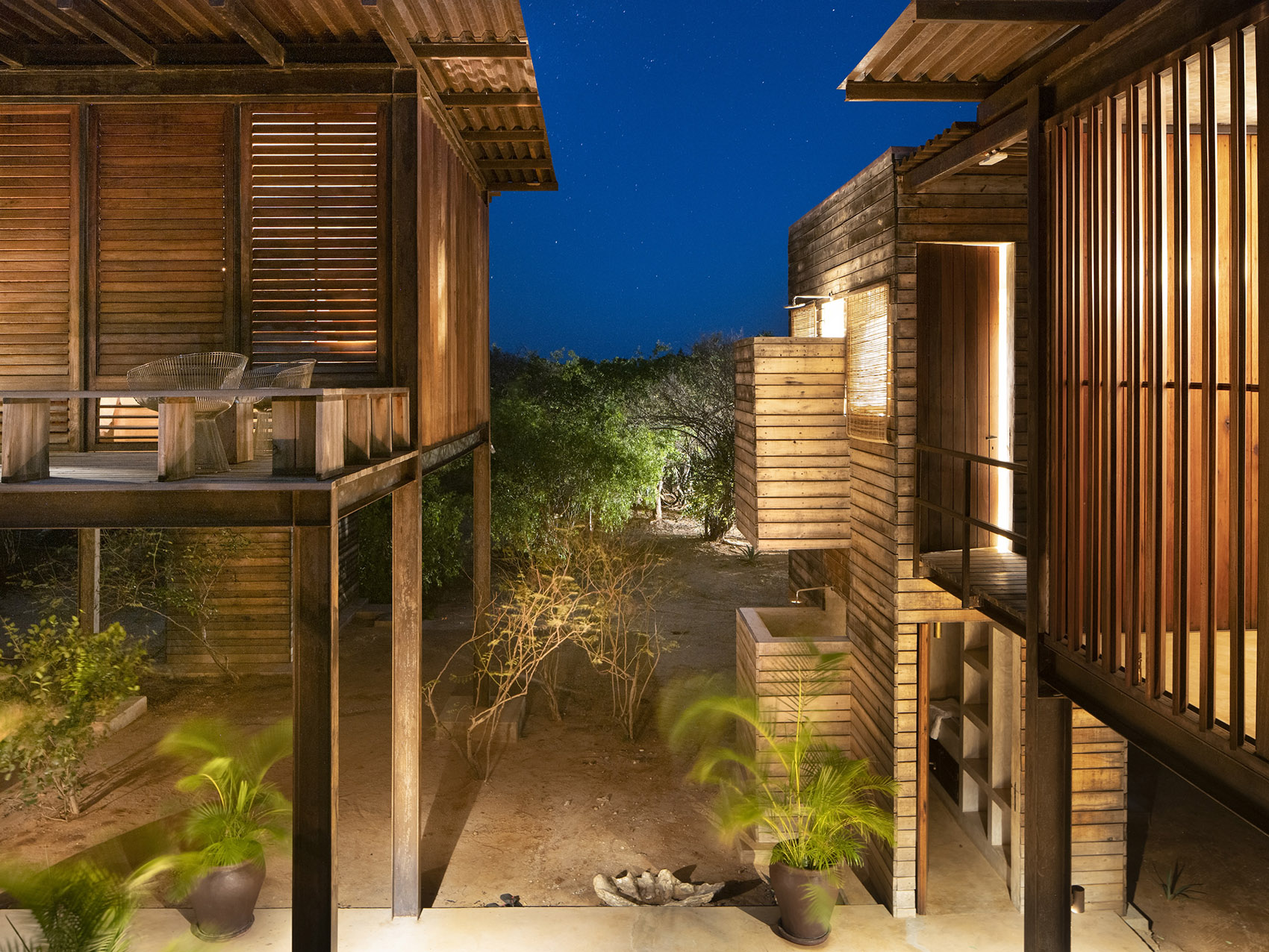 Falcon House by PAT. architetti associati - 谷德设计网