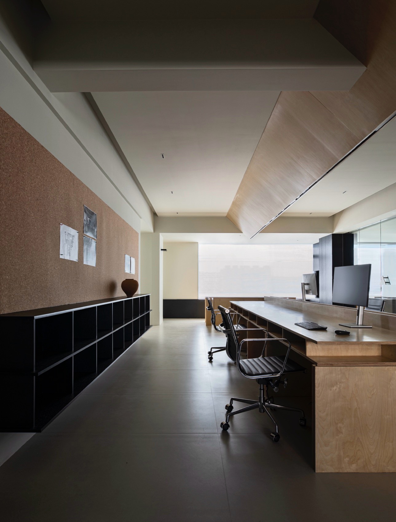 Return to Basics Office by Uli Space Design - 谷德设计网