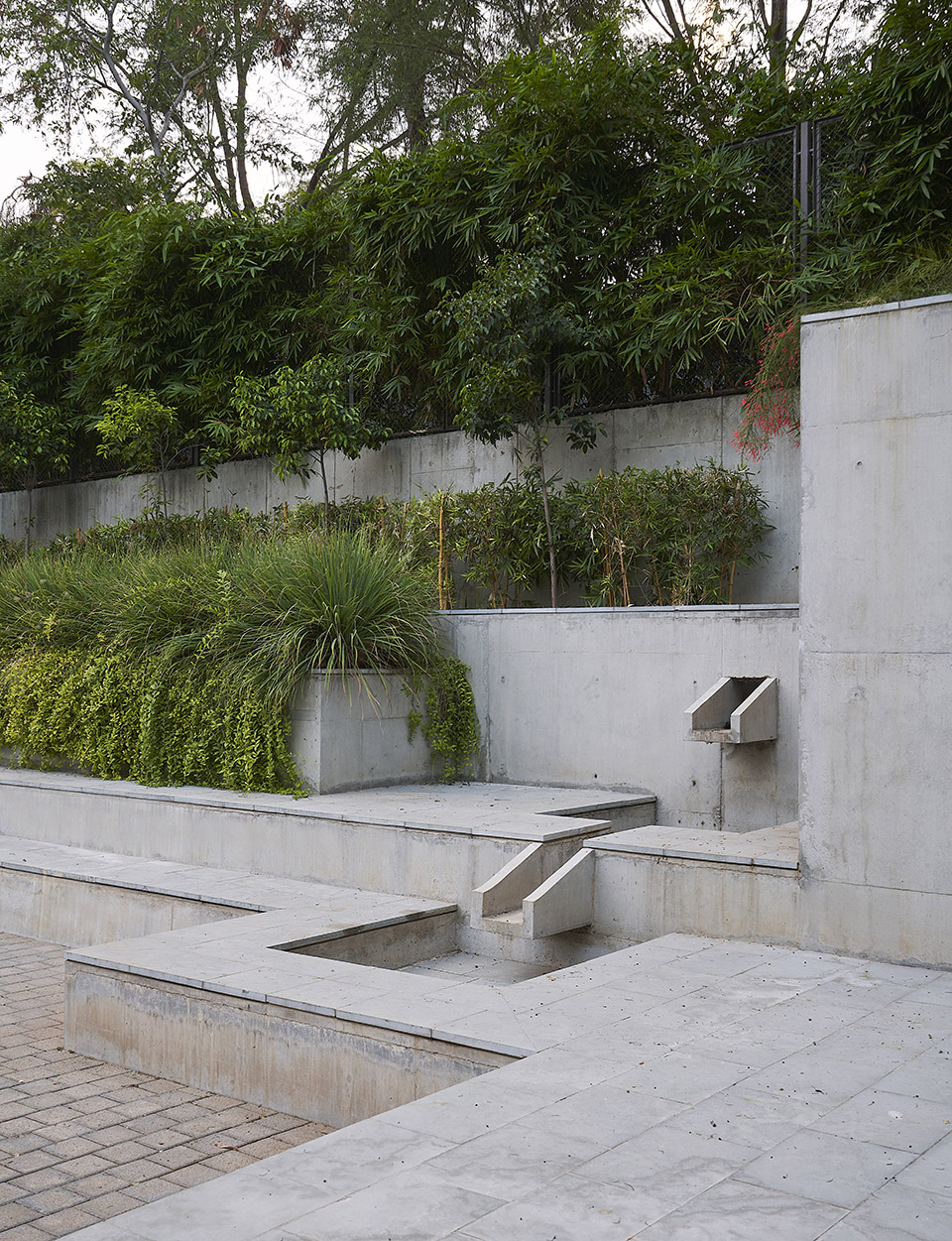 CEPT University – Foundation Hall, Lecture Hall and Kund by CCBA ...