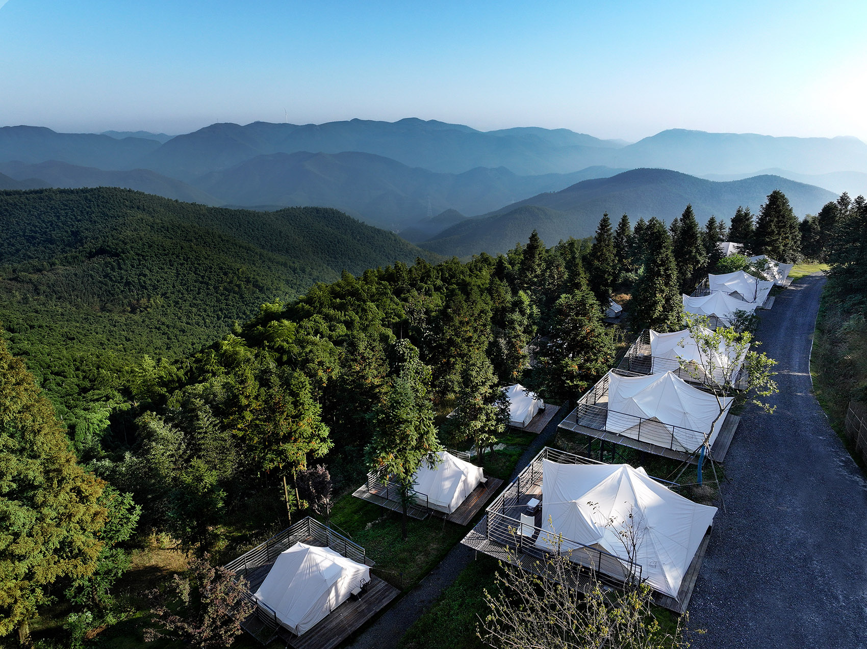 Refuge Moganshan, China by Studio Ininches - 谷德设计网