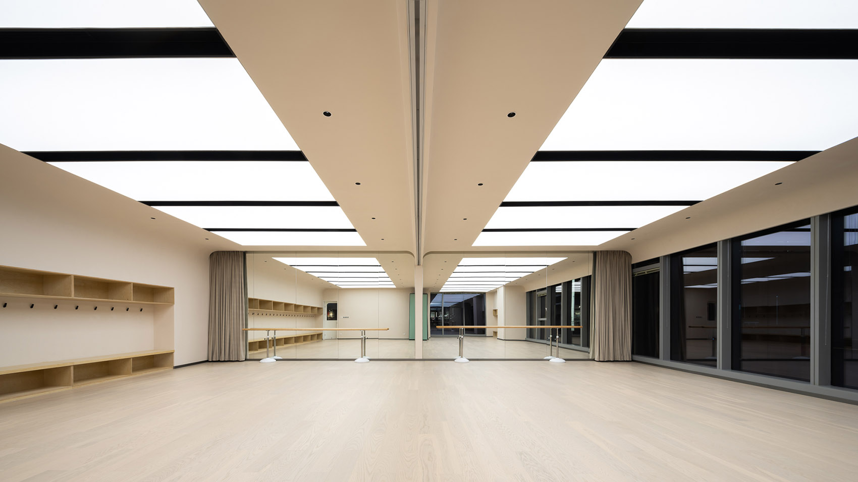 SHOWAY Arts Space for Families by MEEM HOUSE - 谷德设计网