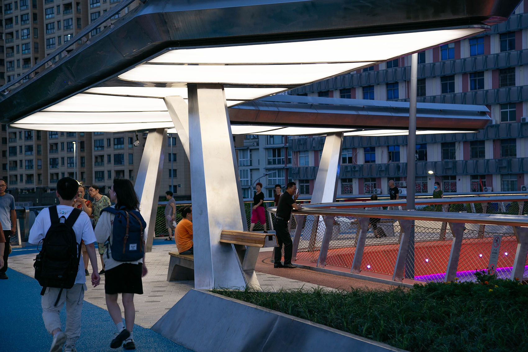”Floating Island” Xingning Road Pedestrian Overpass by Creationary City ...