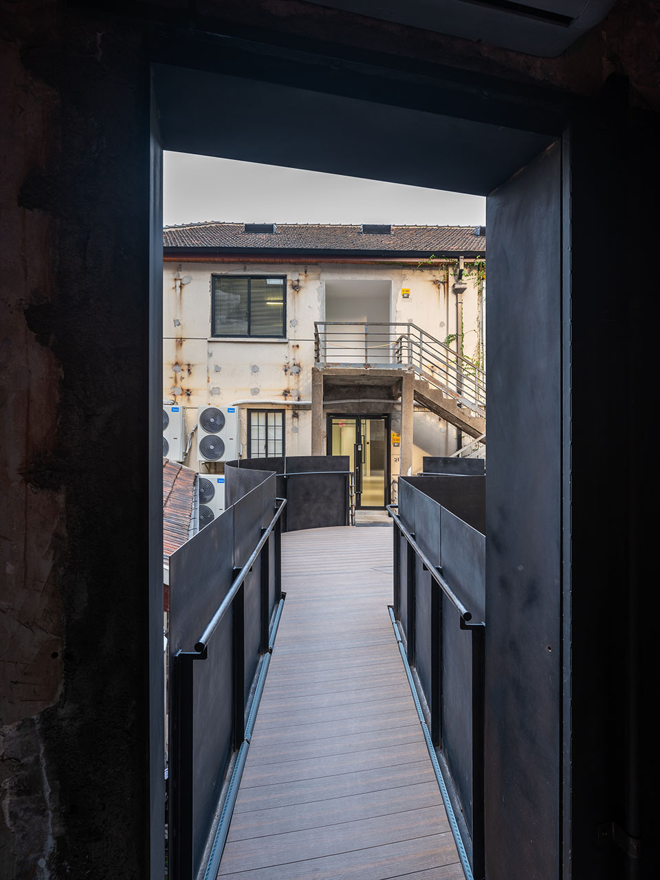 M50 Bird Water Tower by FLIP studio - 谷德设计网