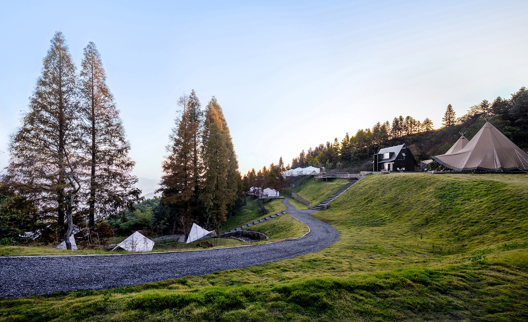 Refuge Moganshan, China by Studio Ininches - 谷德设计网