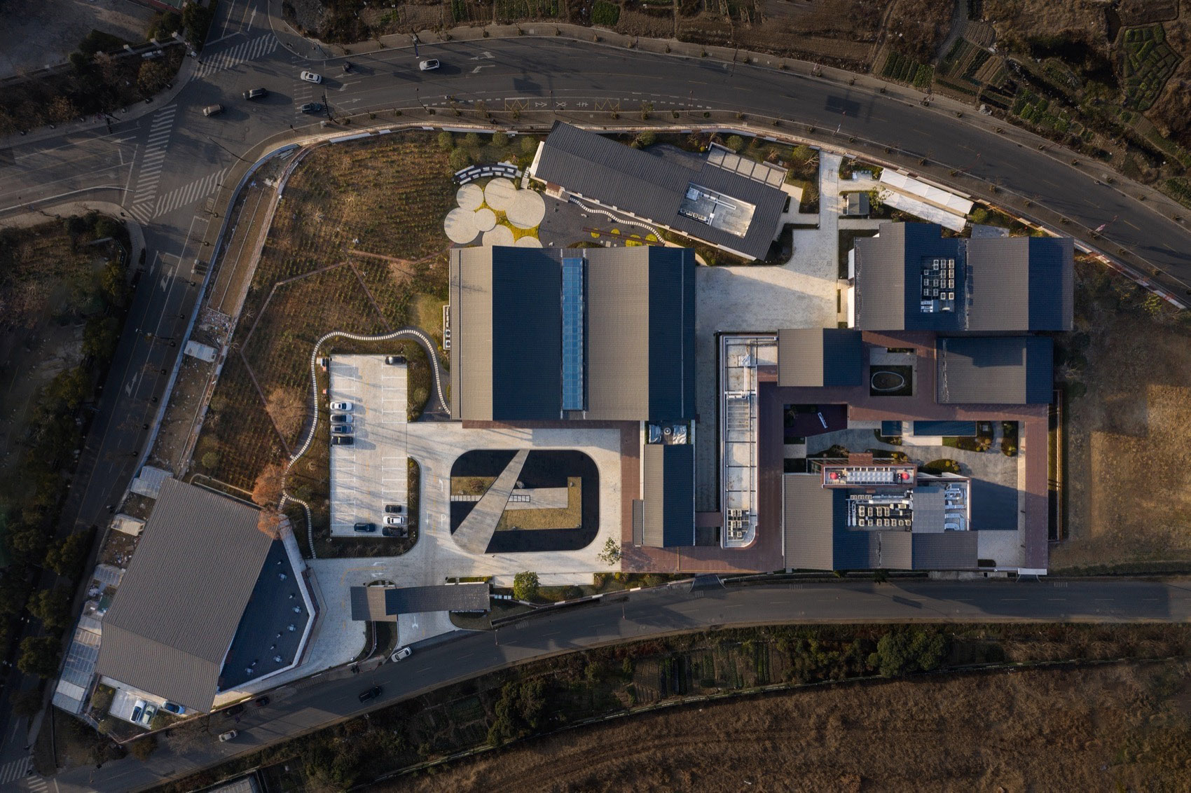 PROYA Intelligent Innovation Park by Slow Coral Design - 谷德设计网