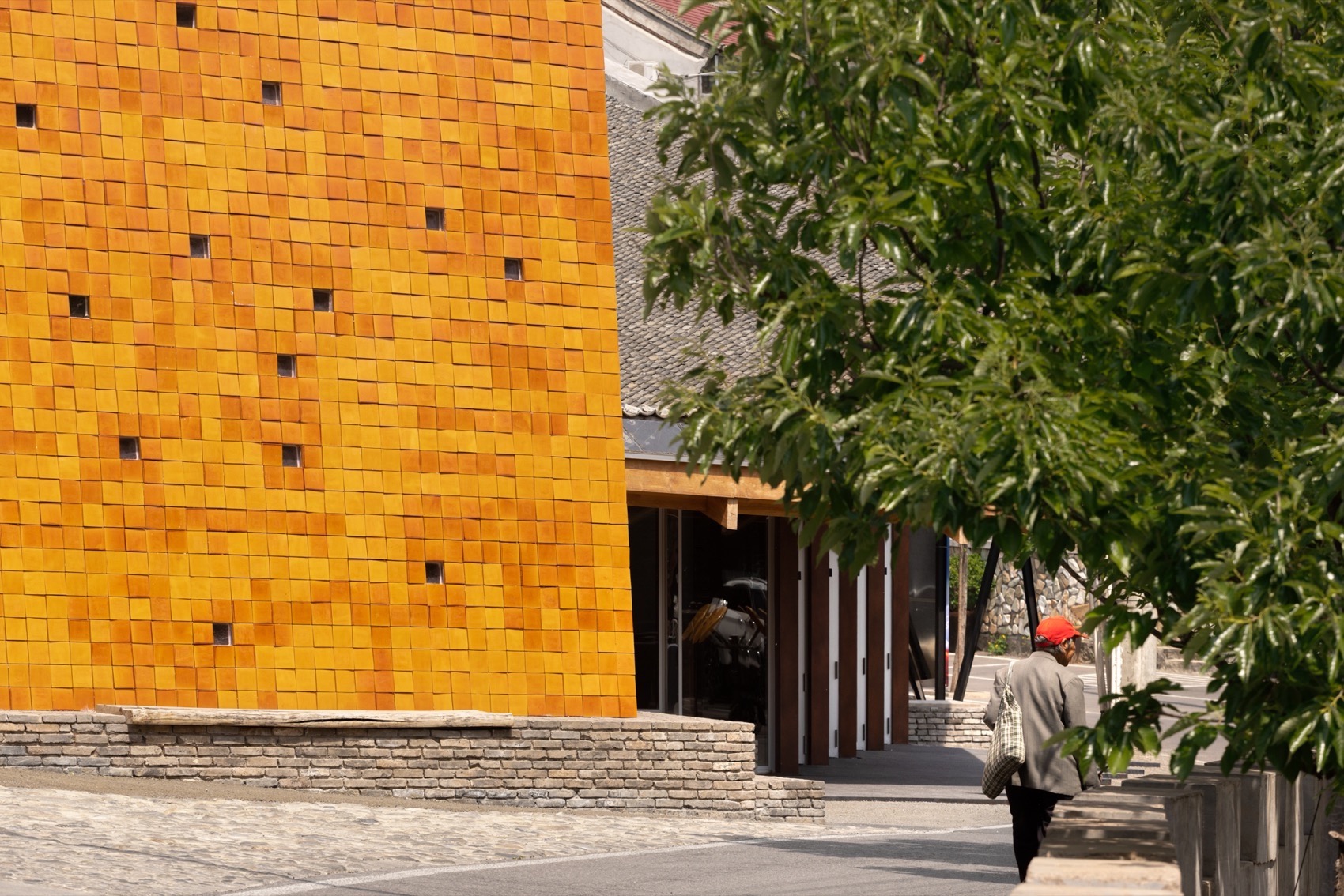 WAAAM – Glazed-Tile Art.Architecture Museum by llLab. - 谷德设计网