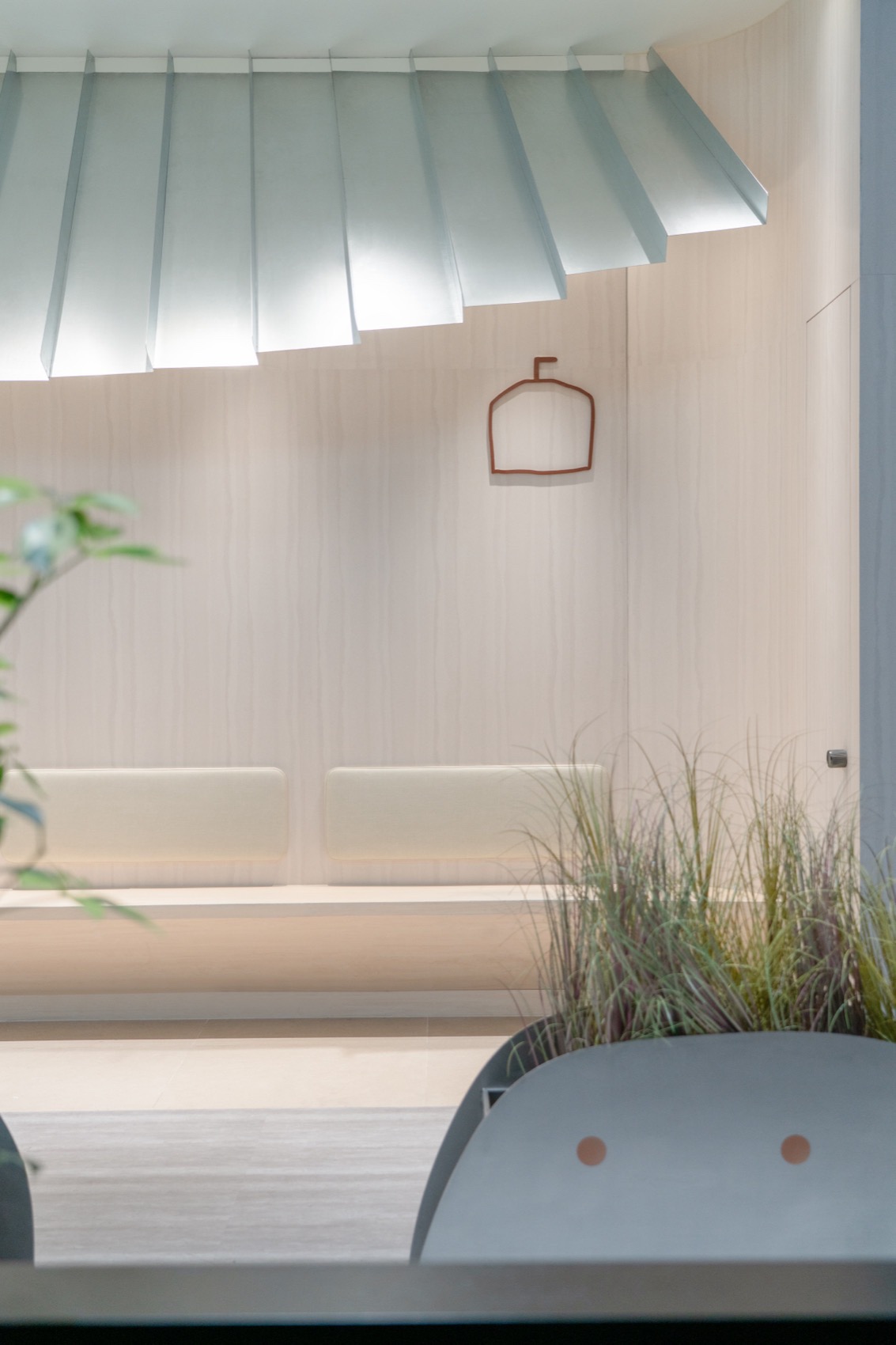 Under Eaves by Mur Mur Lab - 谷德设计网