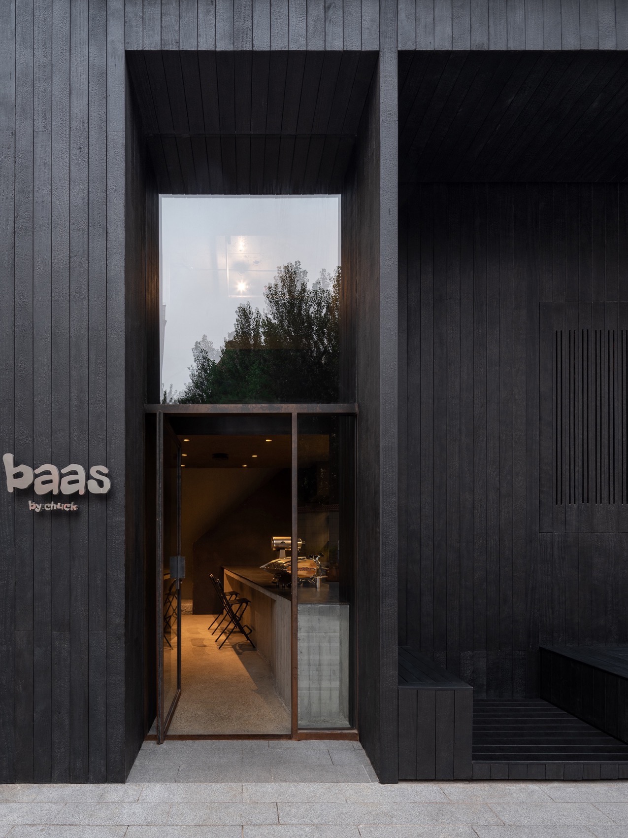 baas by chuck bar by R-BAS - 谷德设计网