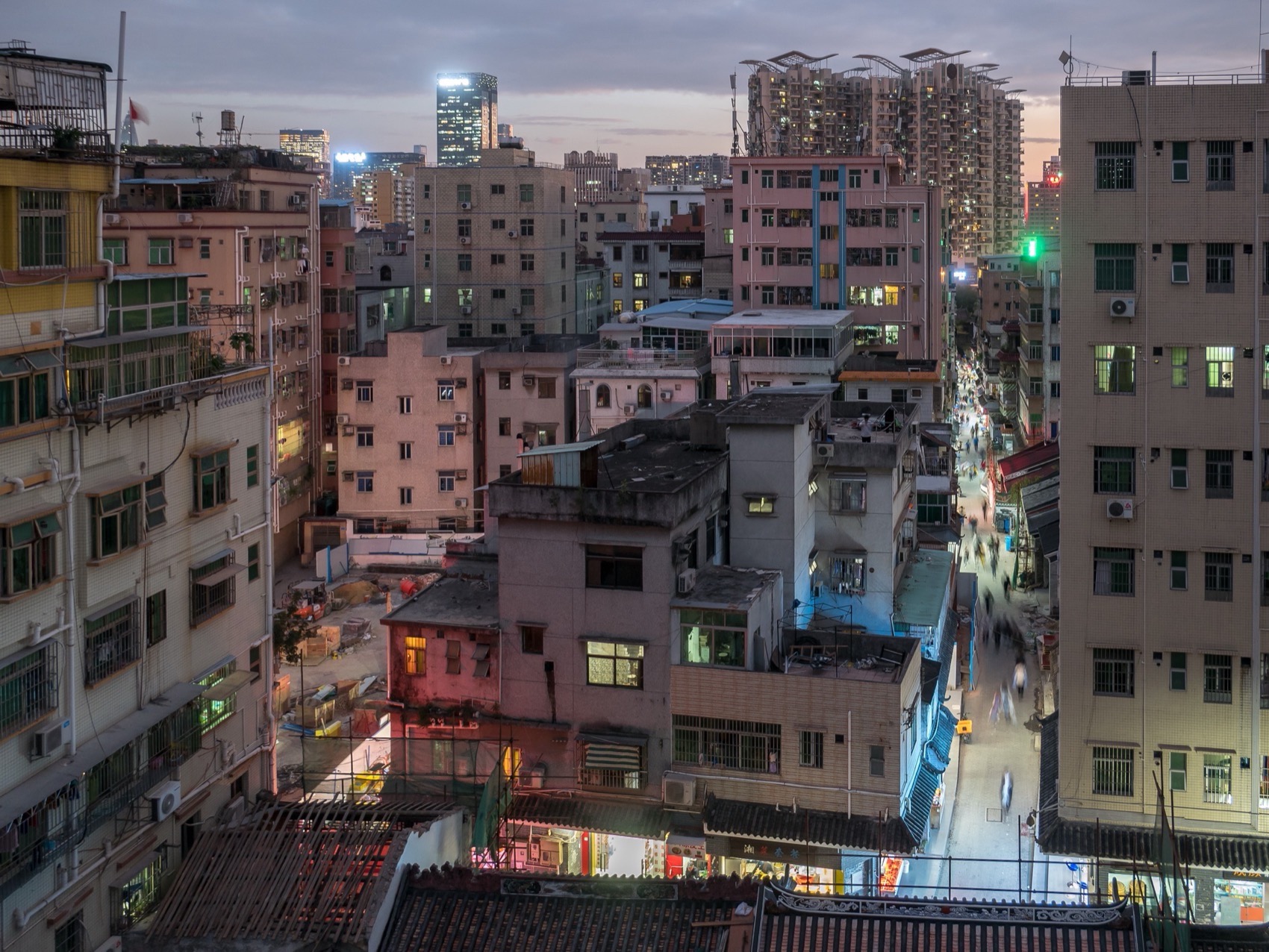 Nantou Hybrid Building, China by URBANUS - 谷德设计网