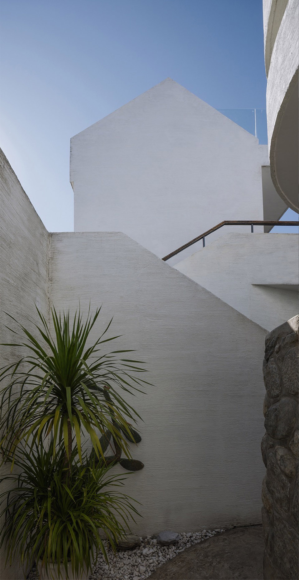 An inward micro courtyard, China by Edge Architect - 谷德设计网