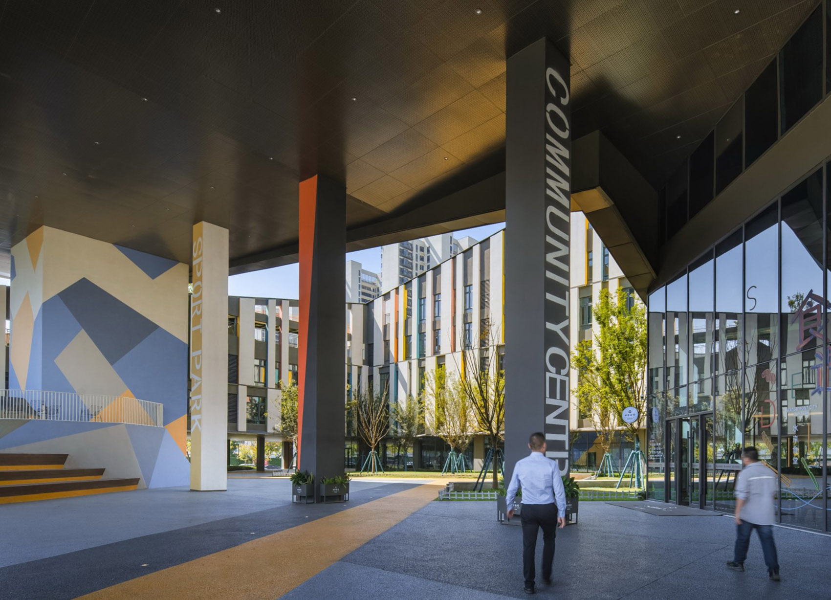 OCT Vanke Century Waterfront Community Service Center by SHUISHI - 谷德设计网