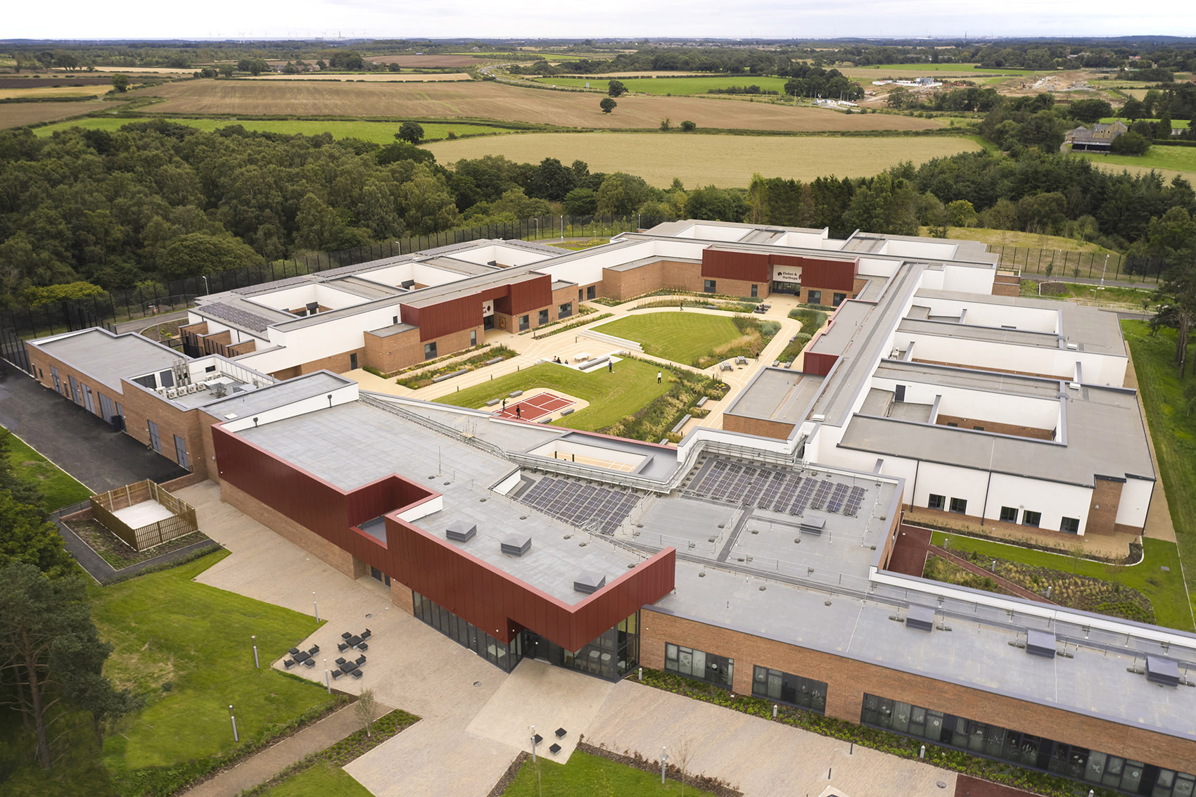 Sycamore landscape by Medical Architecture - 谷德设计网