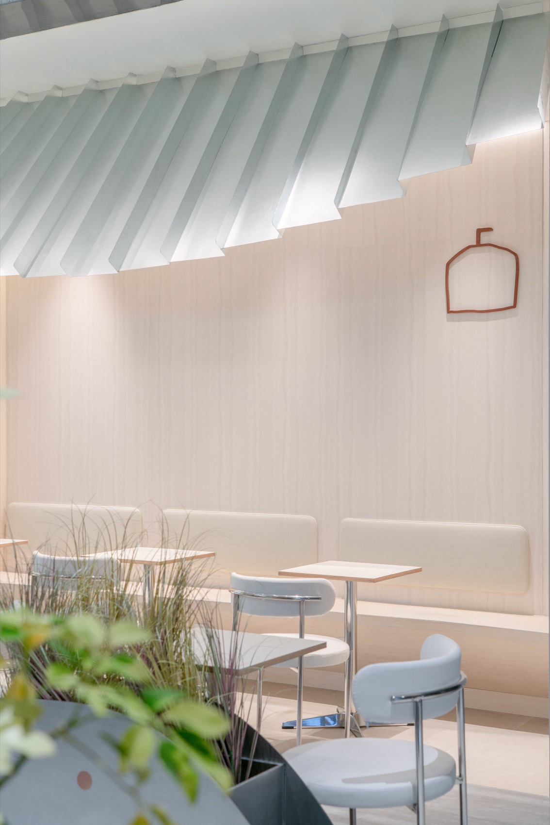 Under Eaves by Mur Mur Lab - 谷德设计网