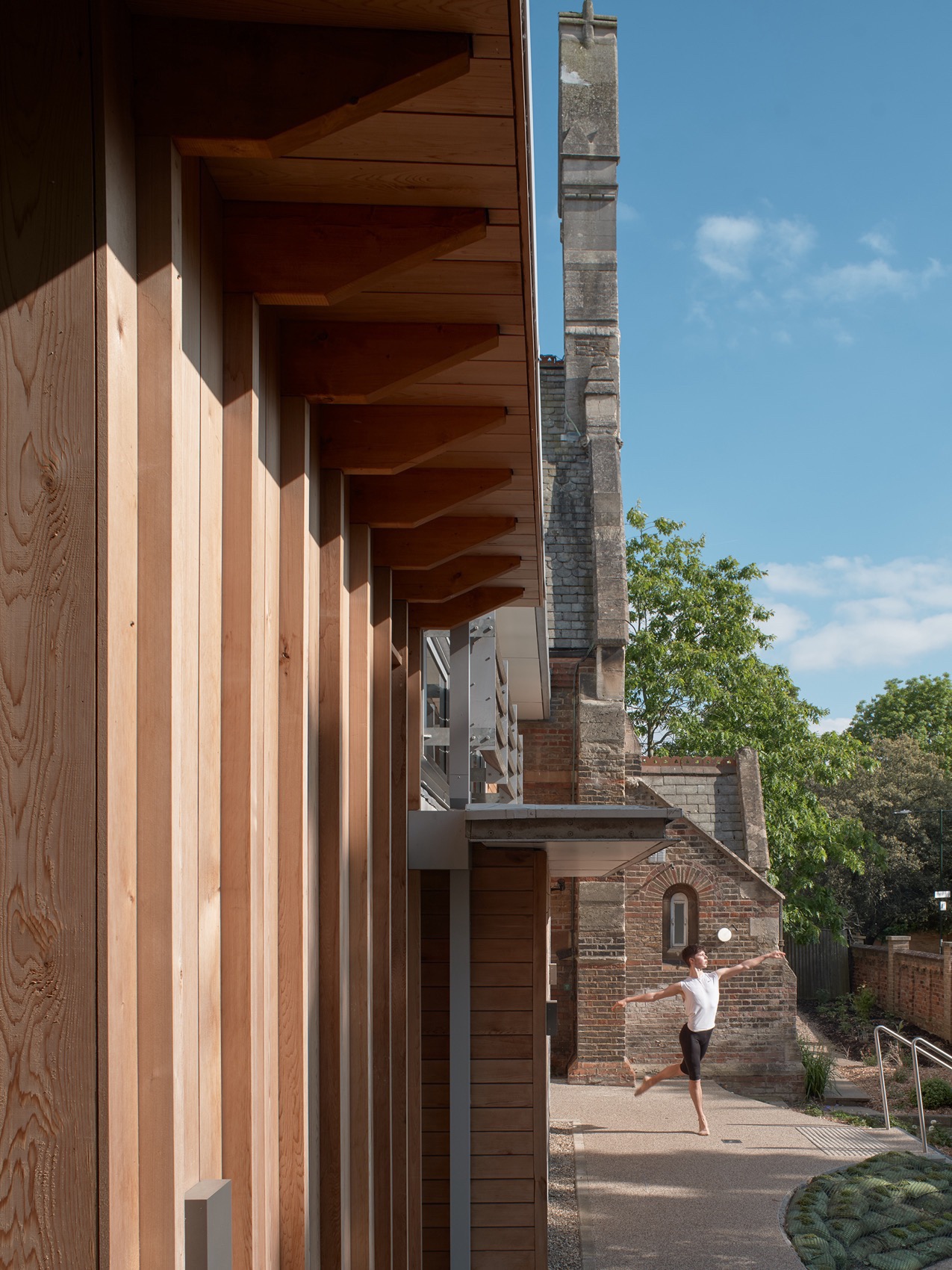 Weston Studio Rambert Ballet School by MICA - 谷德设计网