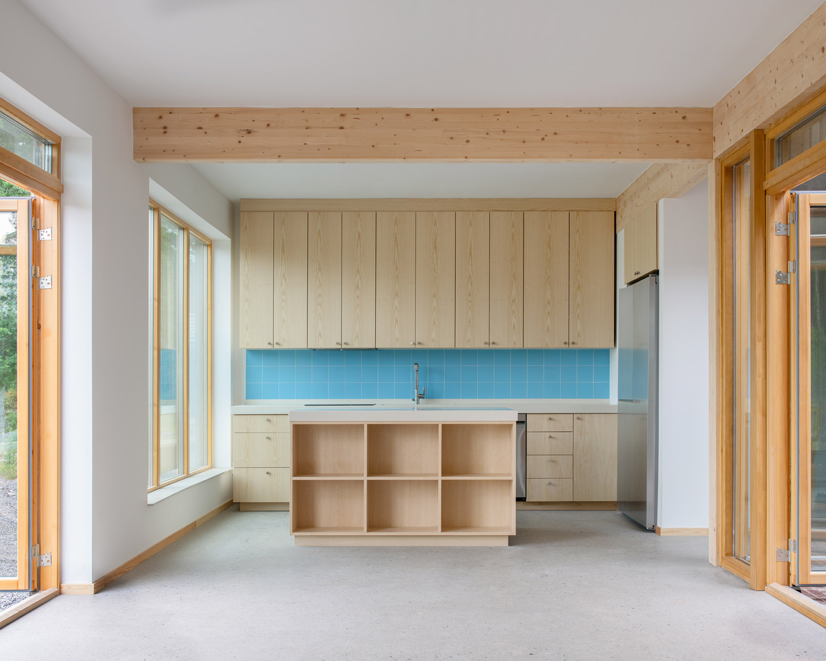 Nine square grid house by Westblom Krasse Arkitektkontor - 谷德设计网