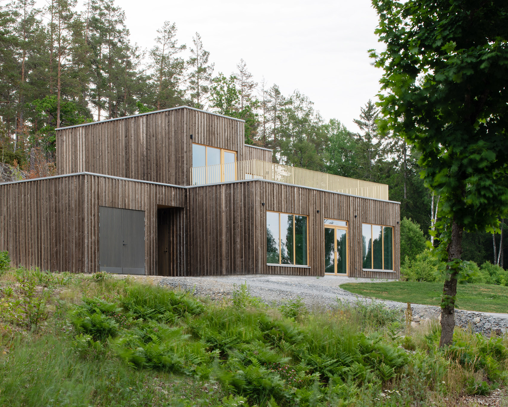 Nine square grid house by Westblom Krasse Arkitektkontor - 谷德设计网