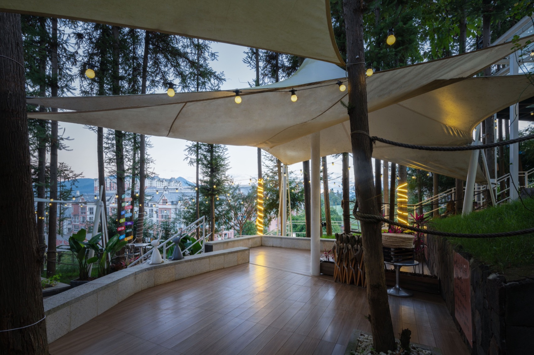 Tengchong Yunqishu Hot Spring Resort B&B Area by Chongqing Yuandao ...