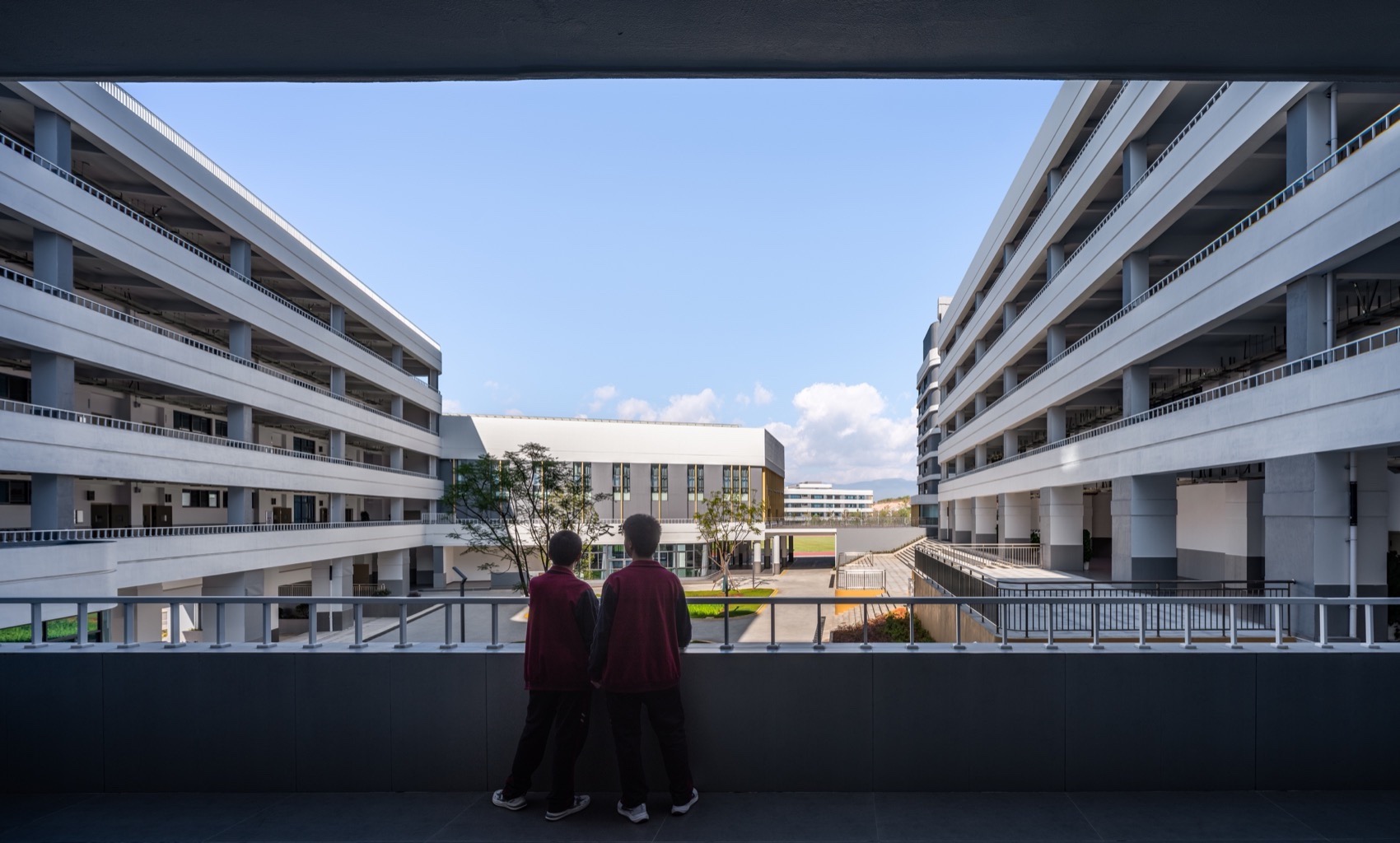 Yuxi Hongyu High School, Yunnan by Think Logic Design Group - 谷德设计网