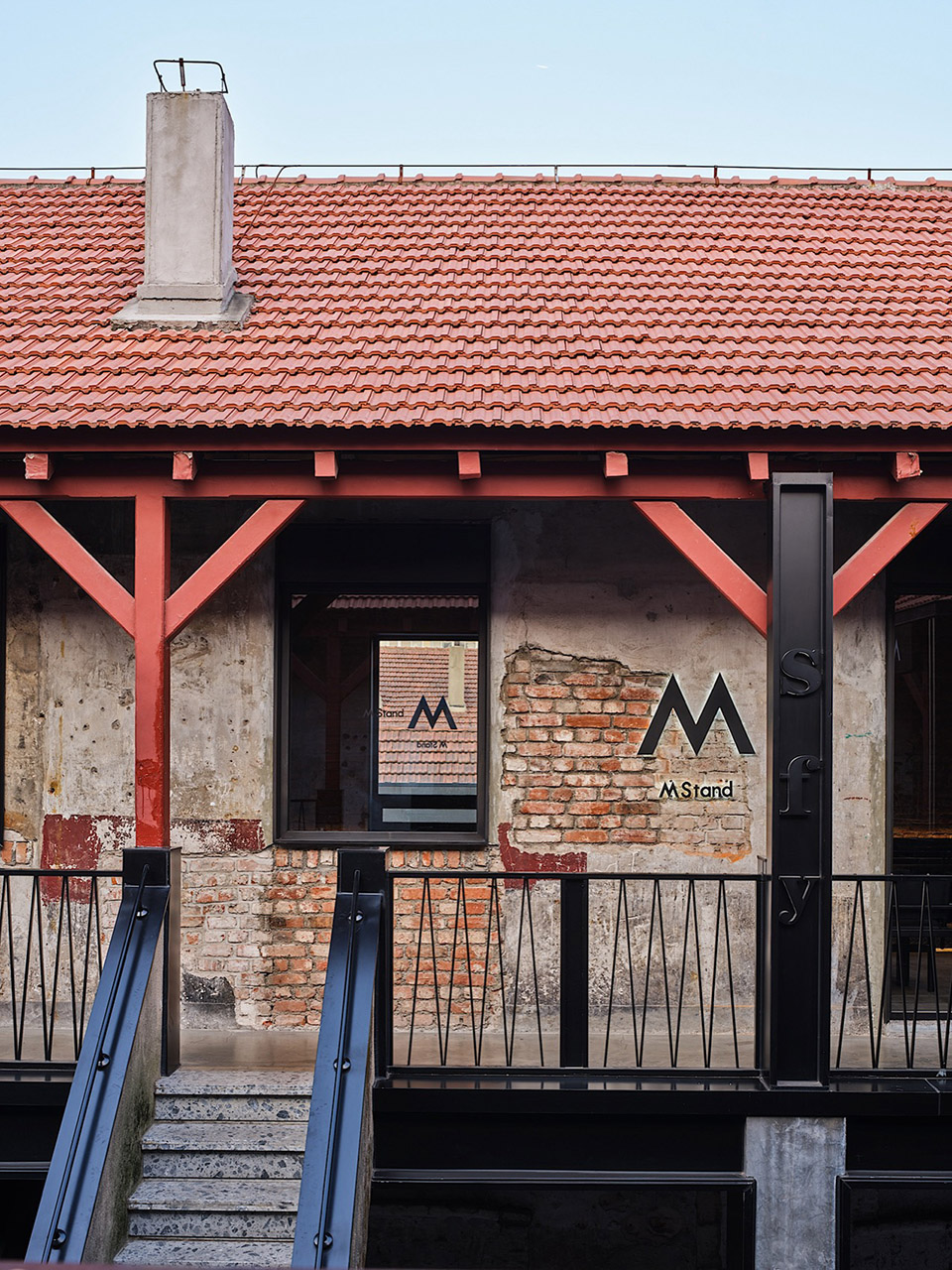 M stand _ Qingdao Silverfish Alley Flagship Store by Balance design - 谷德设计网