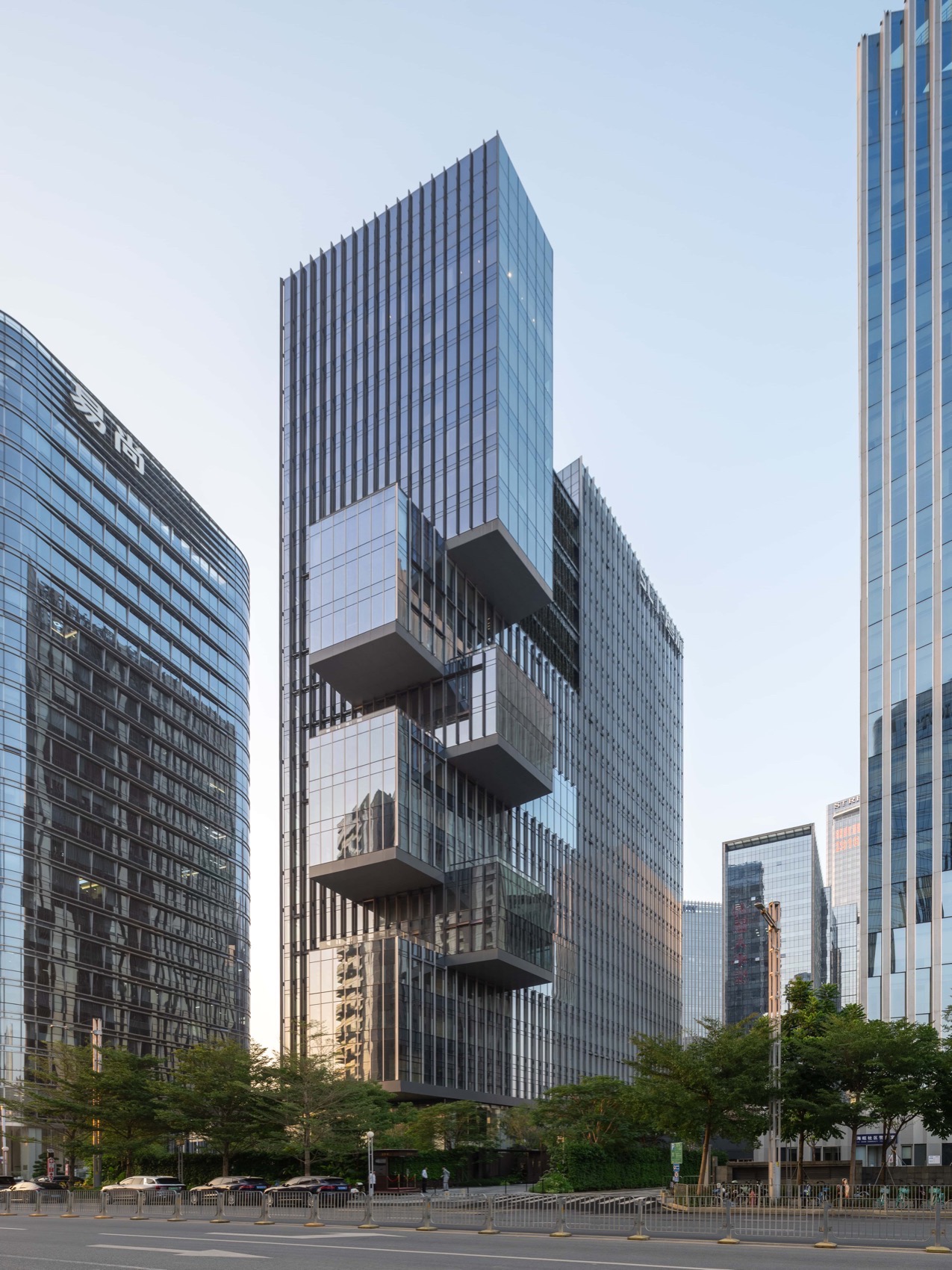 SCT Gulfstream Center by Rocco Design Architects Associates - 谷德设计网