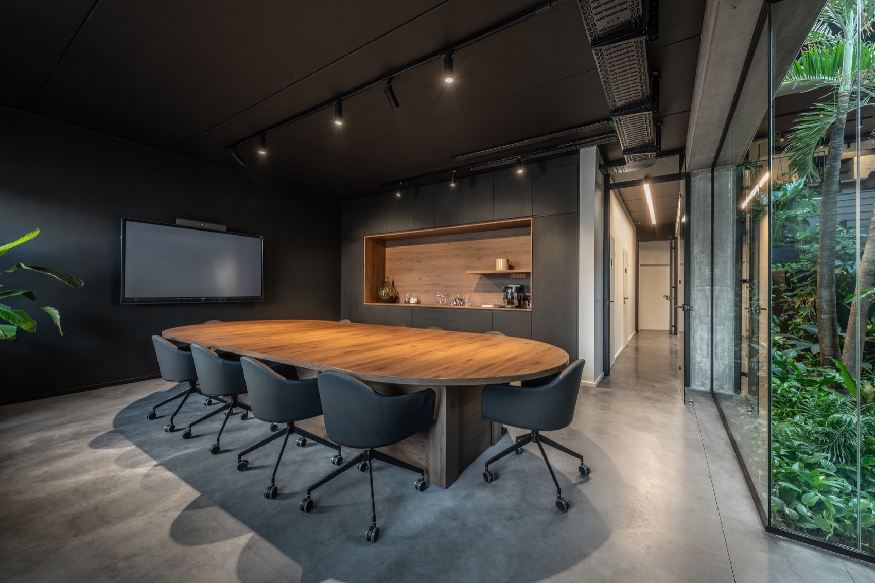 SOS Roof Headquarters by objekt - 谷德设计网