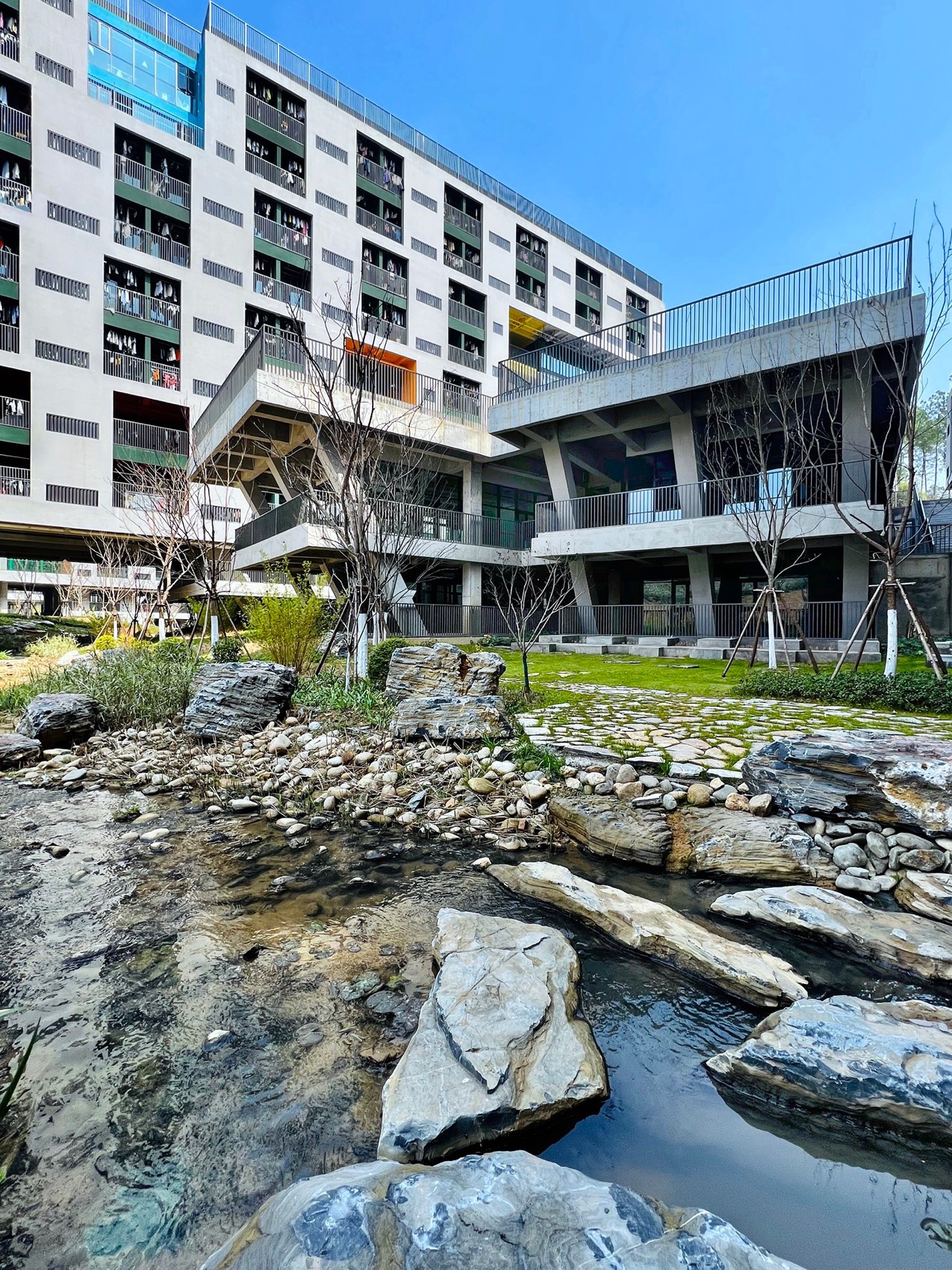 Valley student apartment of Jingdezhen Vocational University of Art by ...