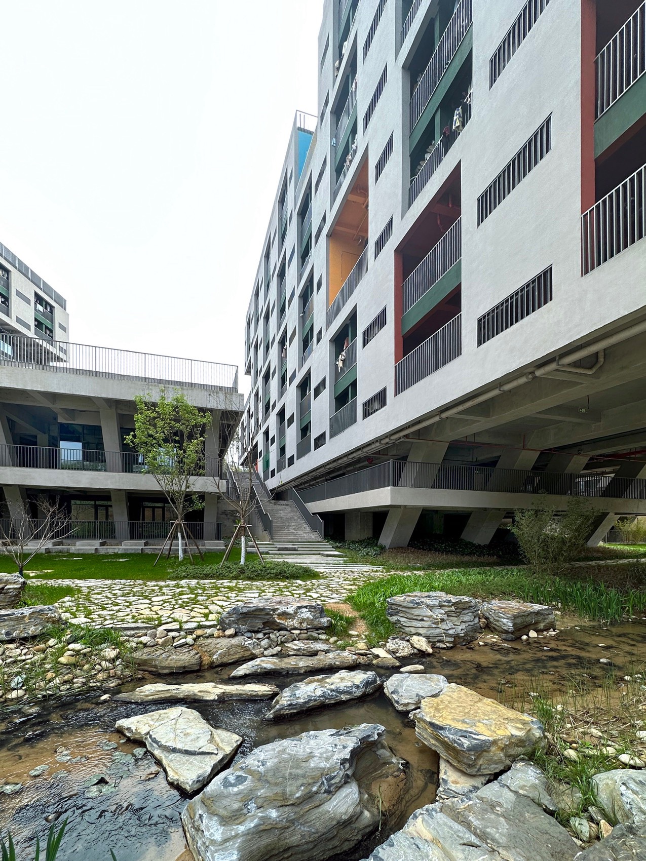 Valley student apartment of Jingdezhen Vocational University of Art by ...