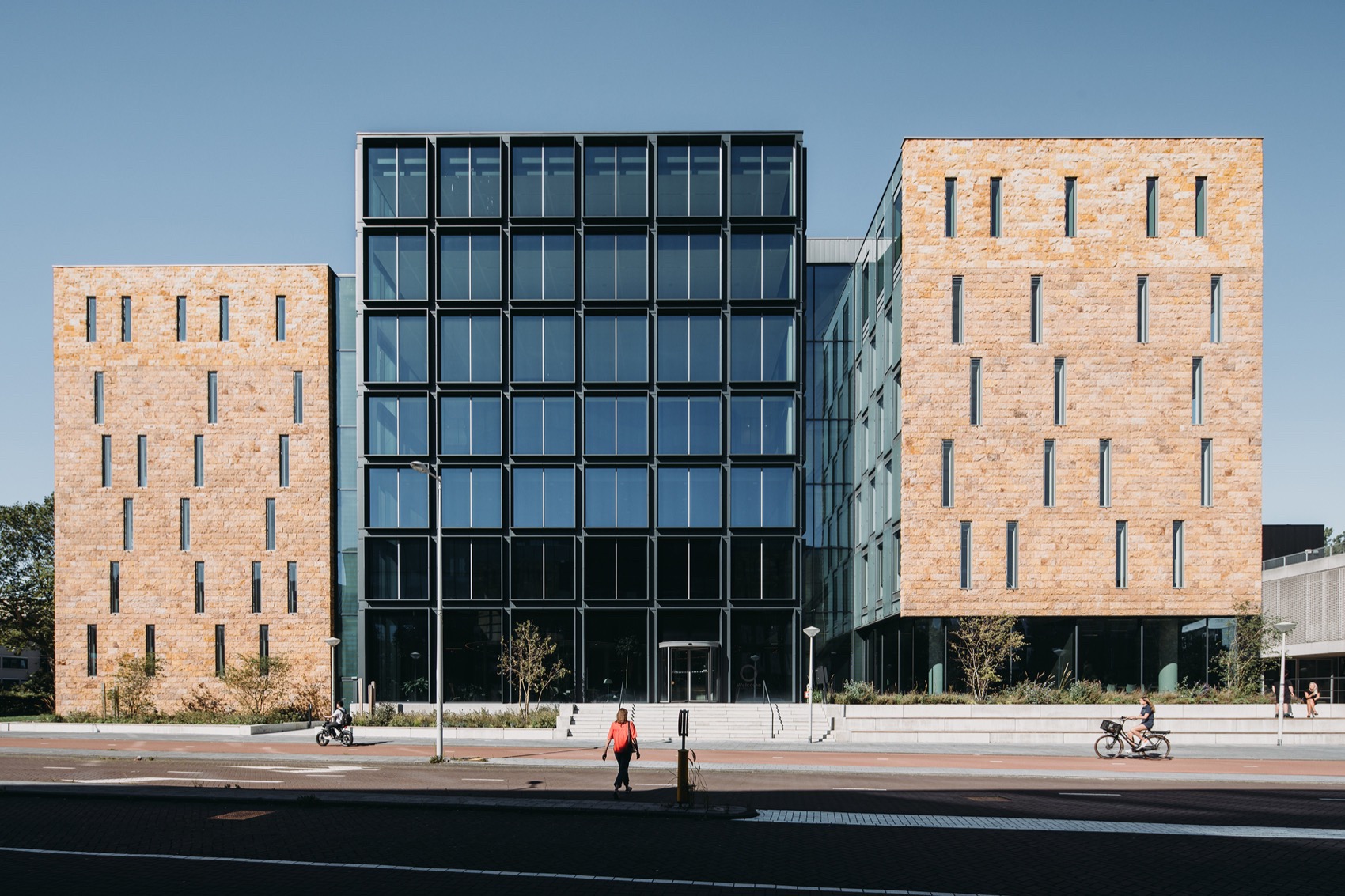 EDGE Stadium by Atelier PRO architects - 谷德设计网