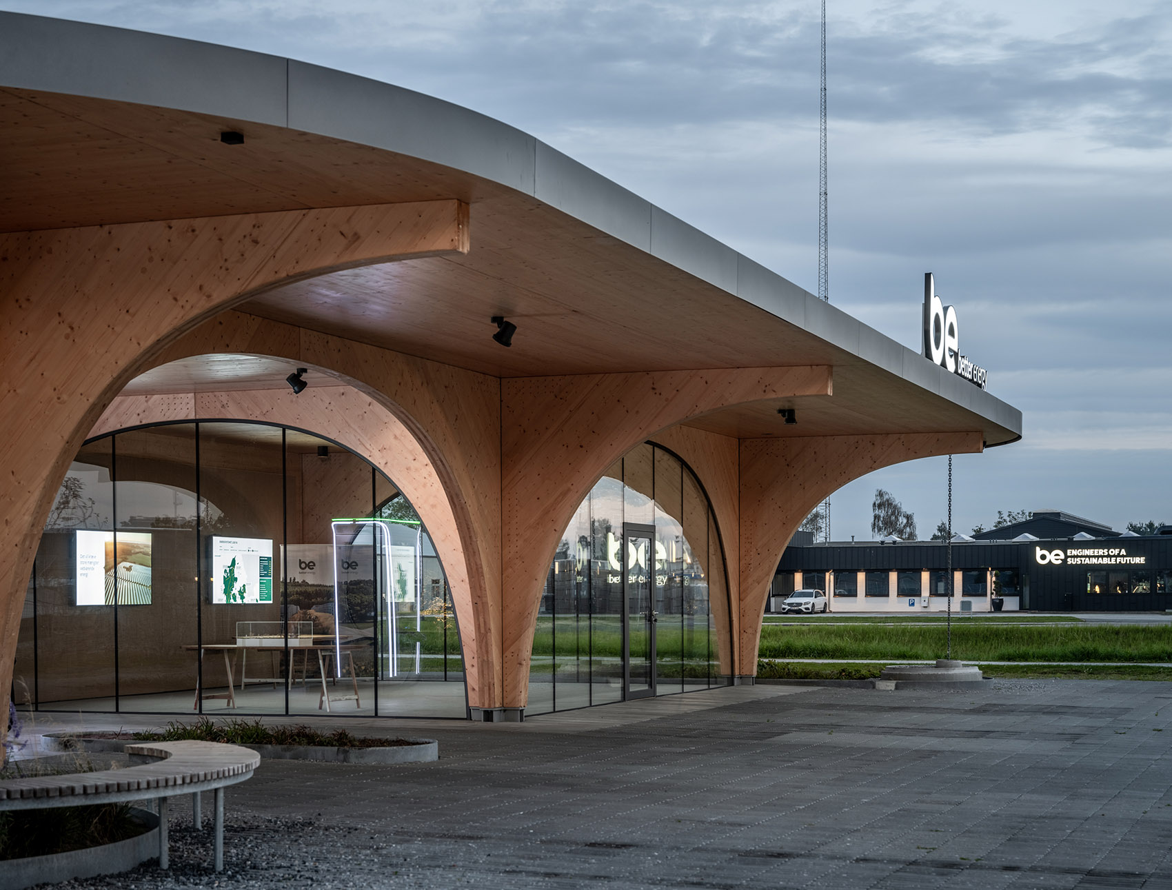 Better Energy Charge charging station for EVs by EFFEKT - 谷德设计网