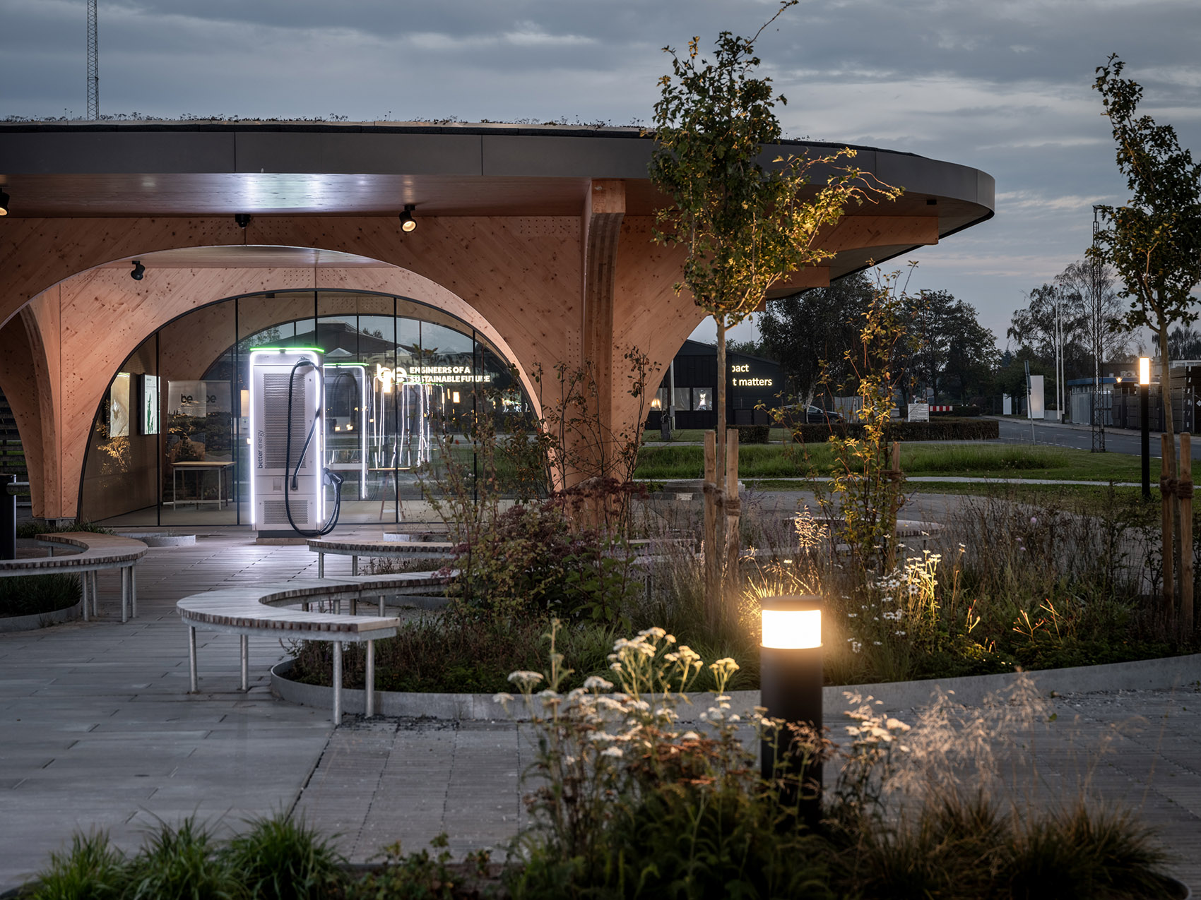 Better Energy Charge charging station for EVs by EFFEKT - 谷德设计网