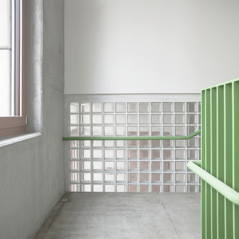 CADROVA-AOCR by Michal Vršanský architekt - 谷德设计网