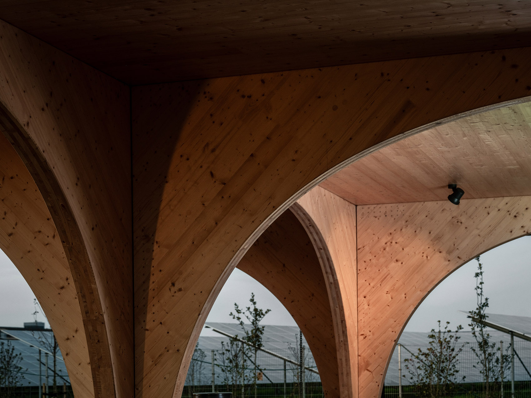 Better Energy Charge charging station for EVs by EFFEKT - 谷德设计网