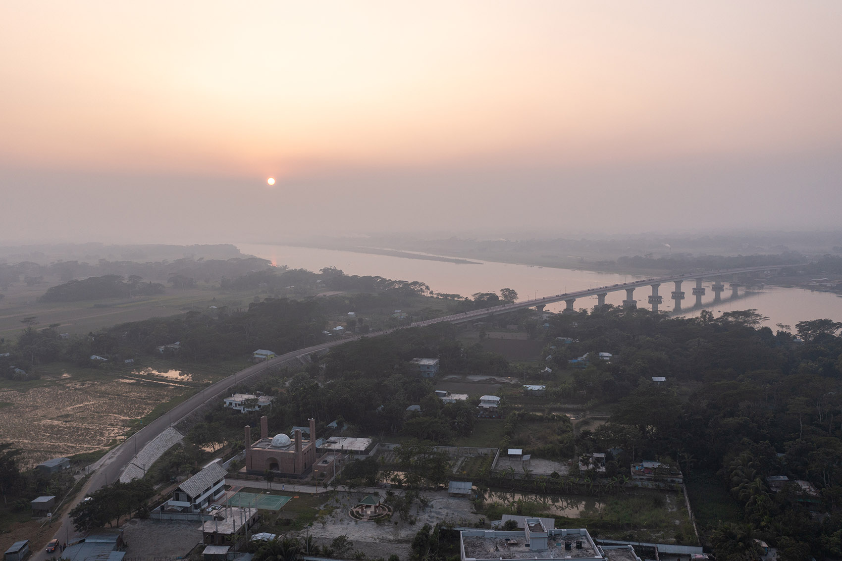 Bait Ur Raiyan Mosque by CUBEINSIDE - 谷德设计网