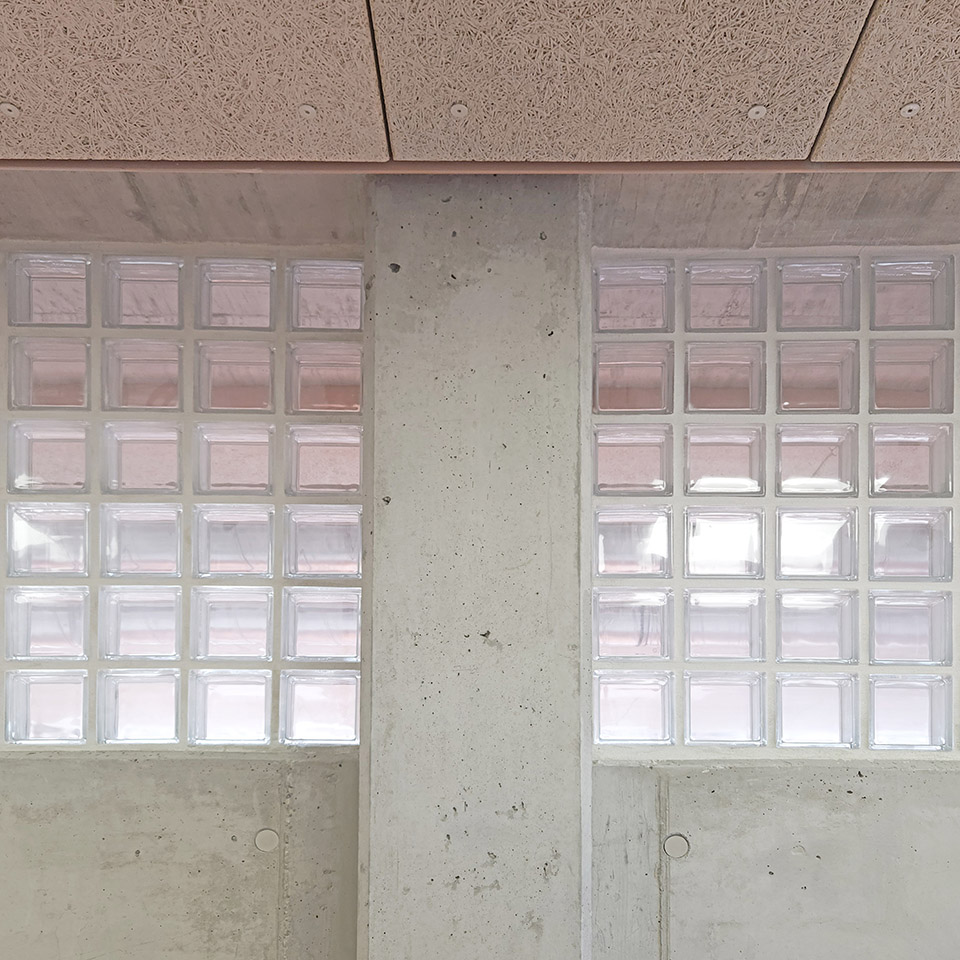 CADROVA-AOCR by Michal Vršanský architekt - 谷德设计网