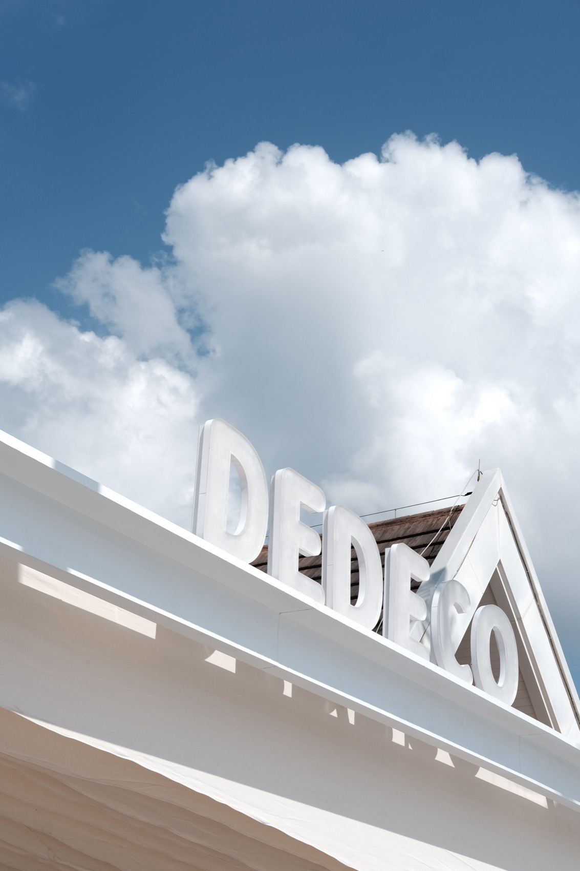 DEDECO Beach Club by Basistudio - 谷德设计网