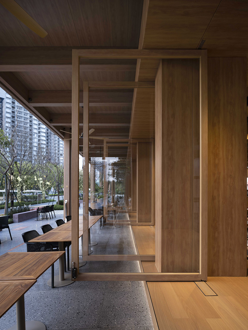 Guangzhou Huangpu New Town Center by CLOU architects - 谷德设计网