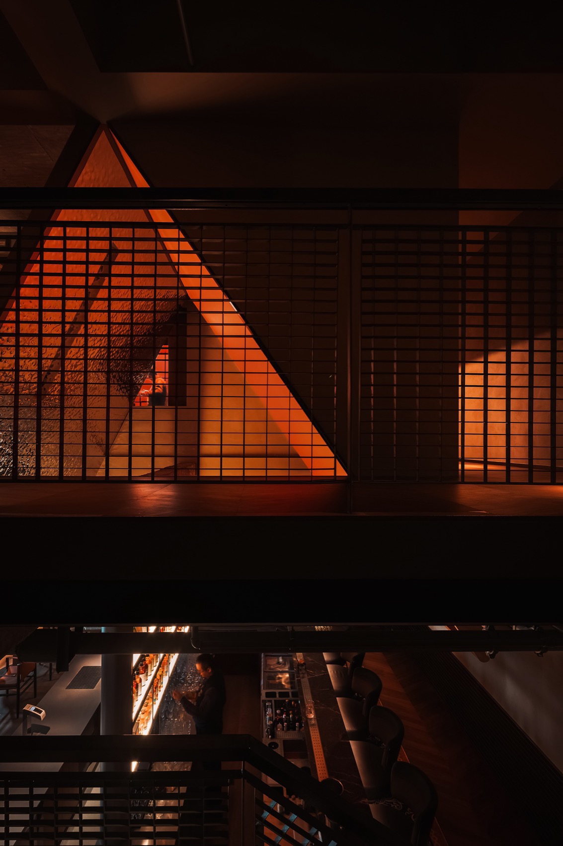 Farvahar Lounge by Yue-Design Space Design Studio - 谷德设计网