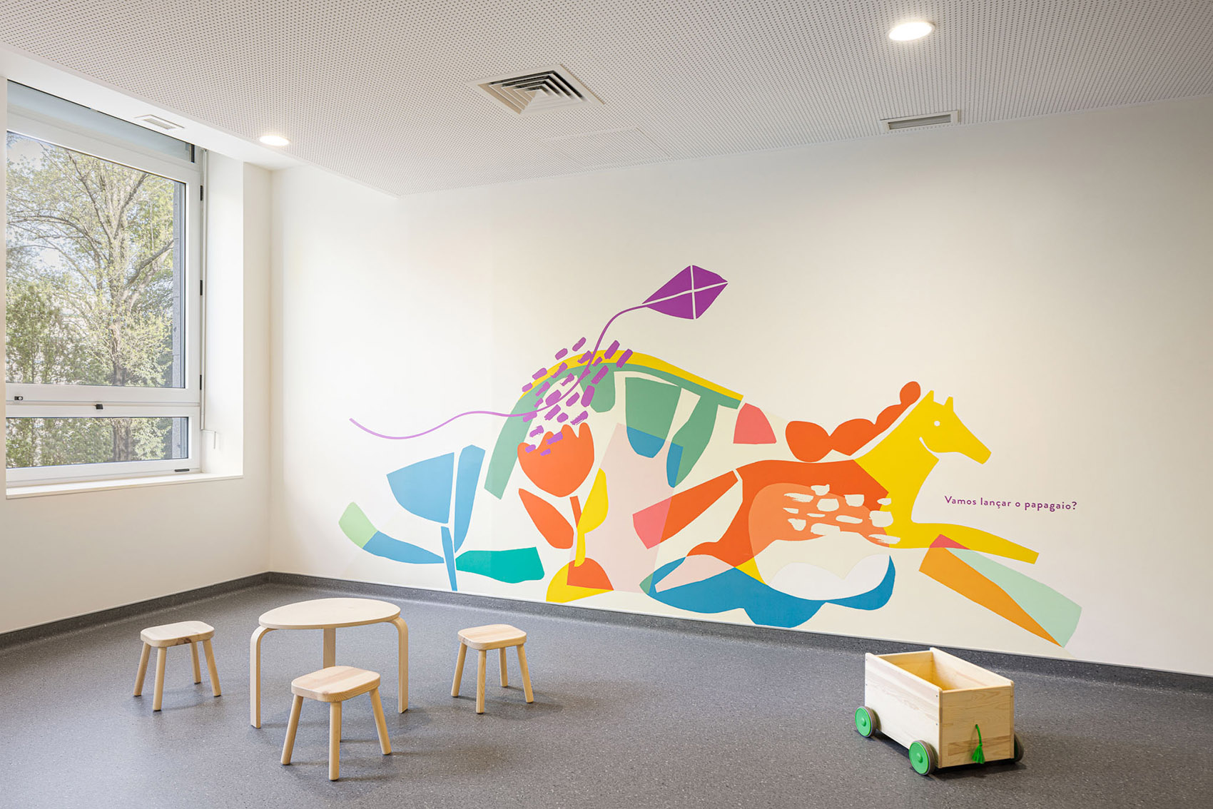 A colorful setting for the new Pediatric Ward of Hospital São João by ...