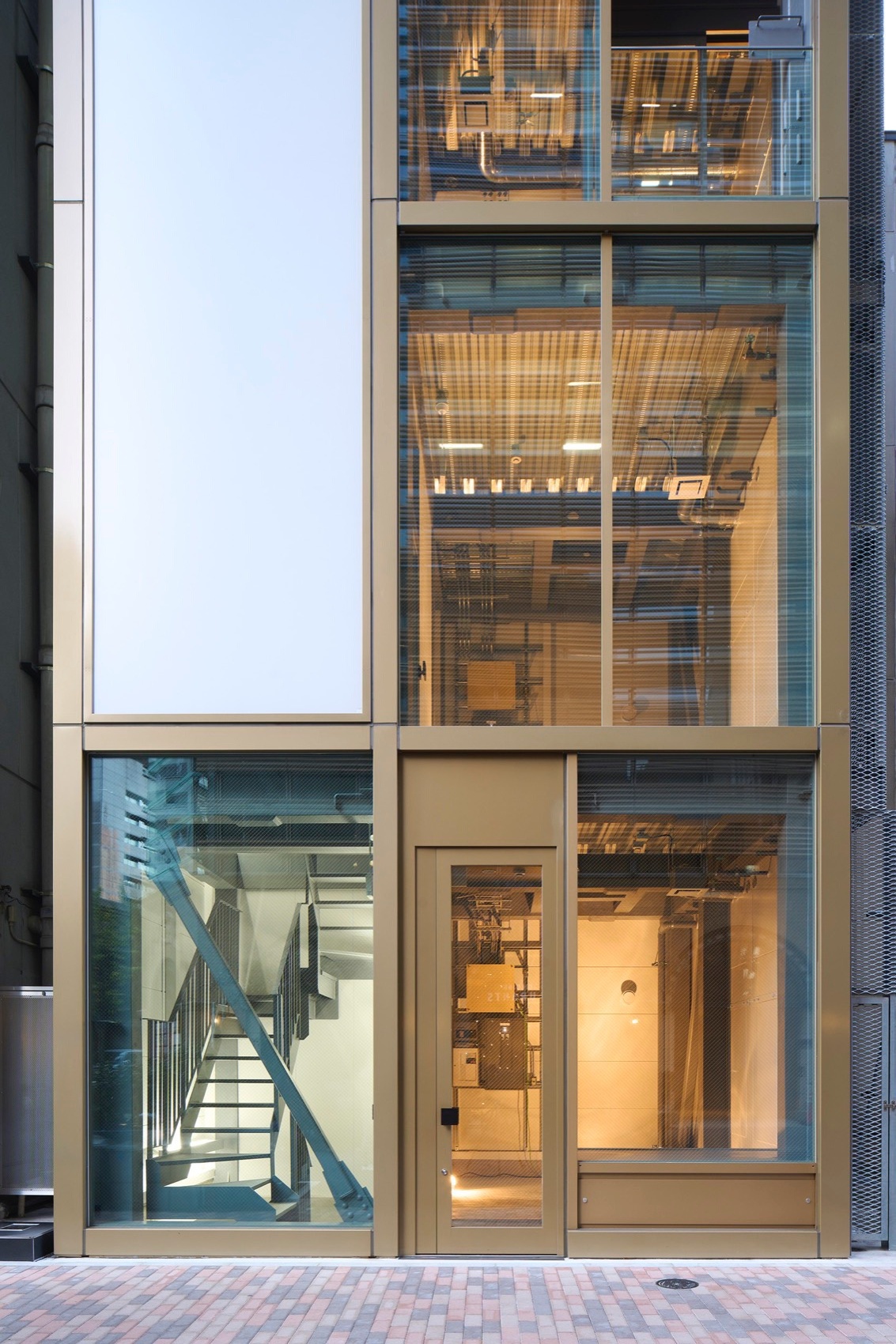 Ginza Extra Small Building by KEY OPERATION INC. / ARCHITECTS - 谷德设计网
