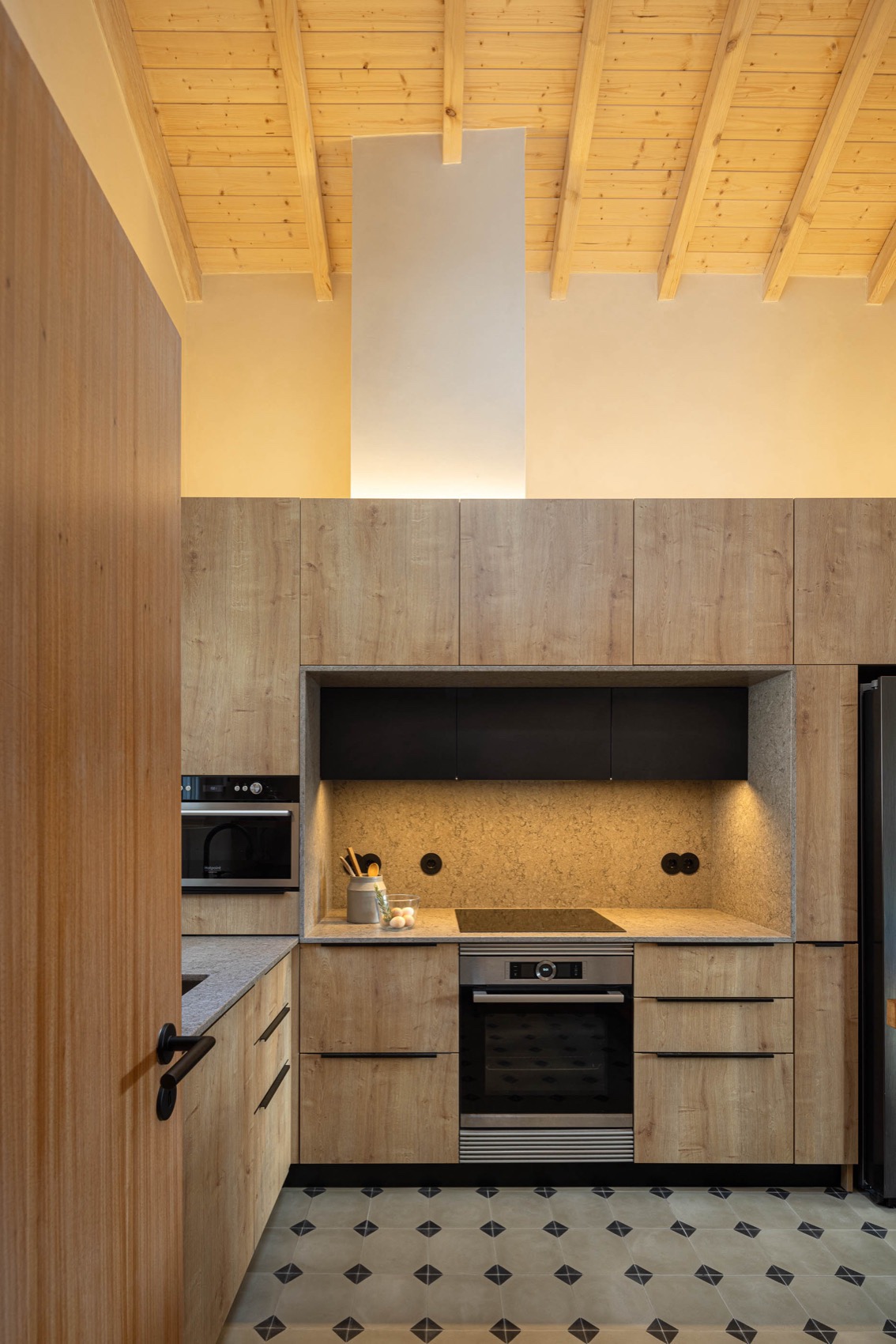 Rural soul house in Sintra by Tsou Arquitectos - 谷德设计网