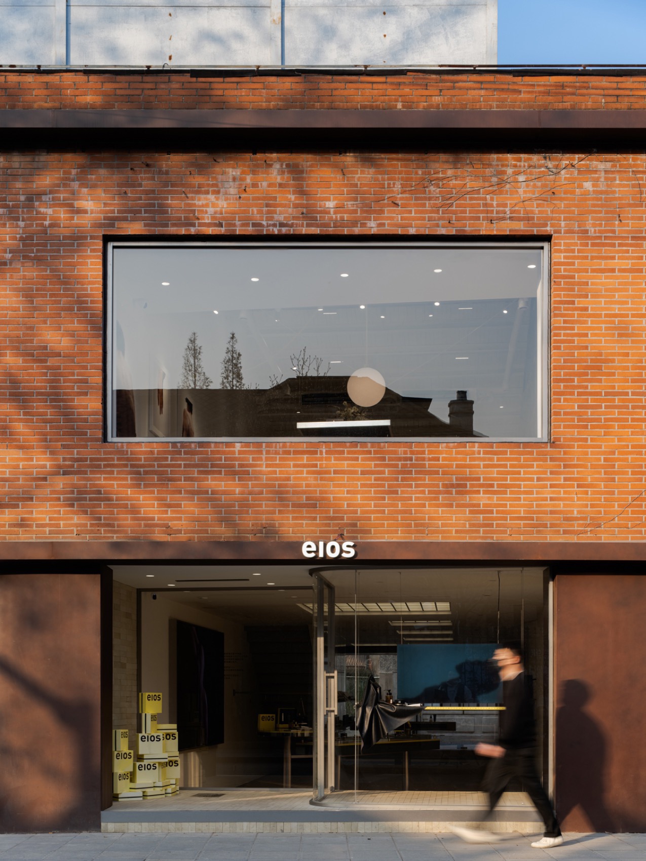 eios Dongping road store by hoii design - 谷德设计网