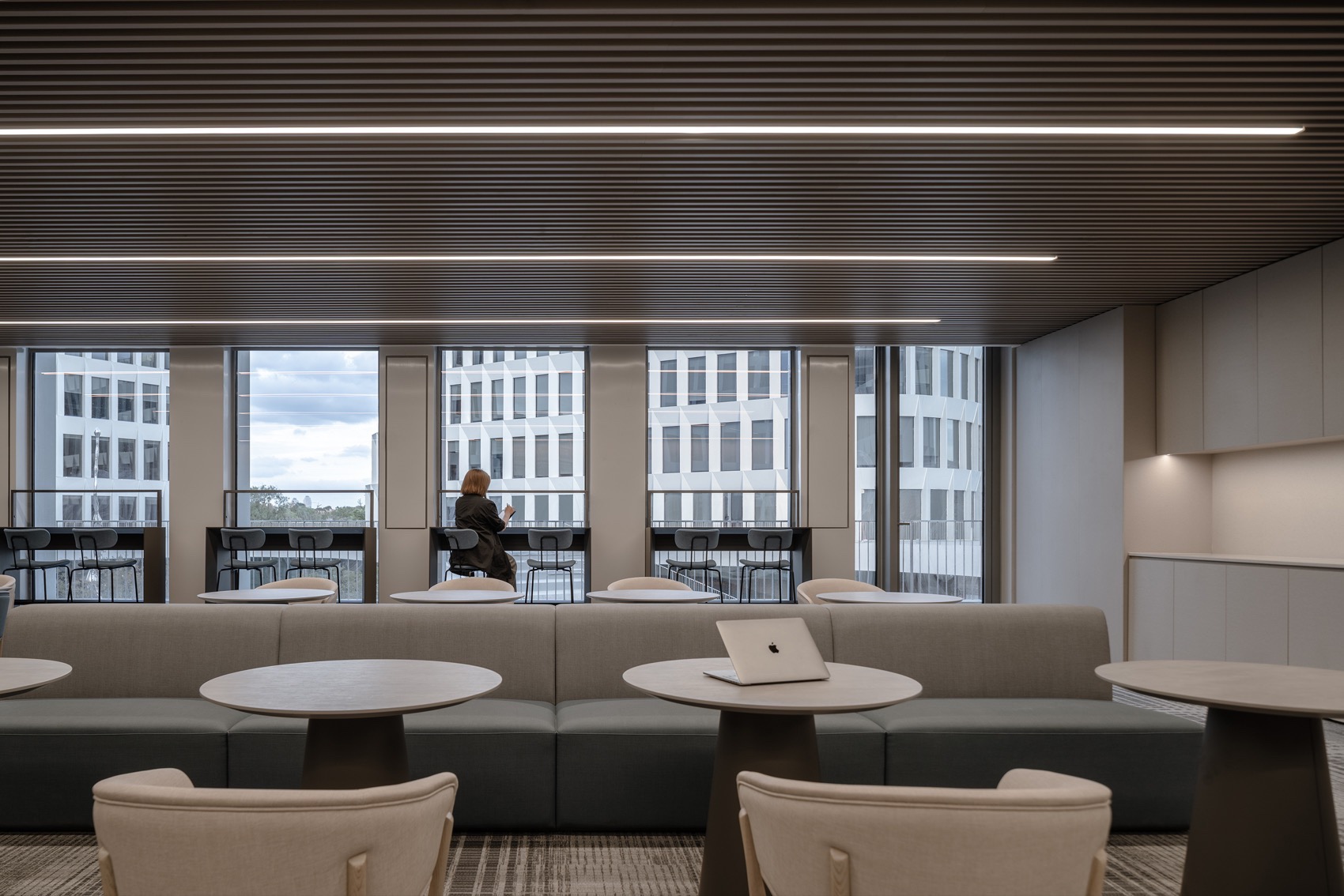 H World Group Global Headquarters by Vermilion Zhou Design Group - 谷德设计网