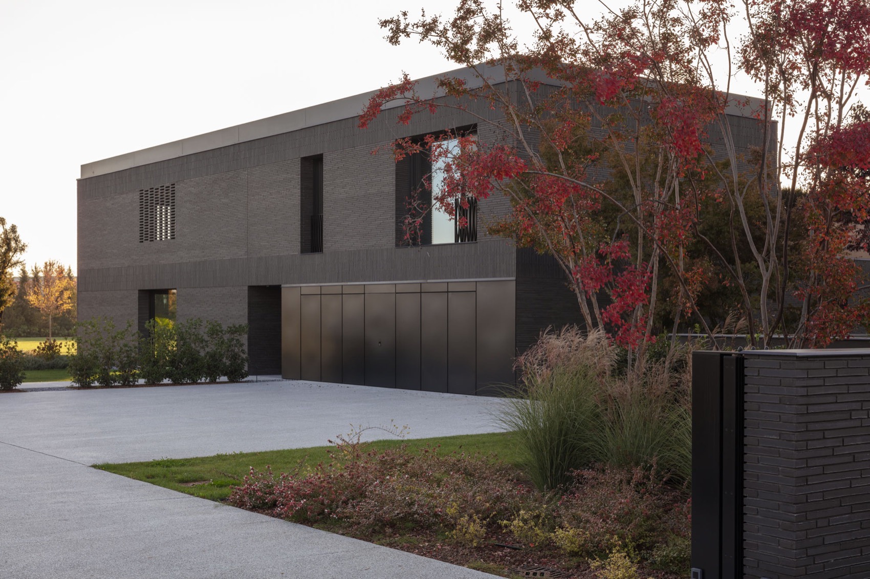 House in the park by MIDE Architetti - 谷德设计网