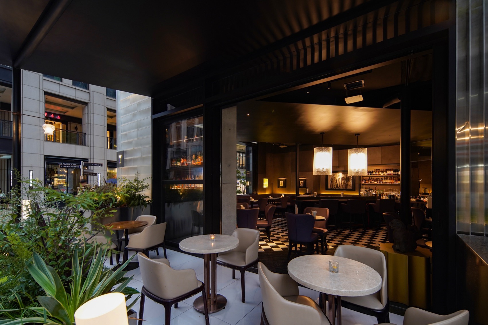 Yan Bar by Huizong Design and Research Office - 谷德设计网