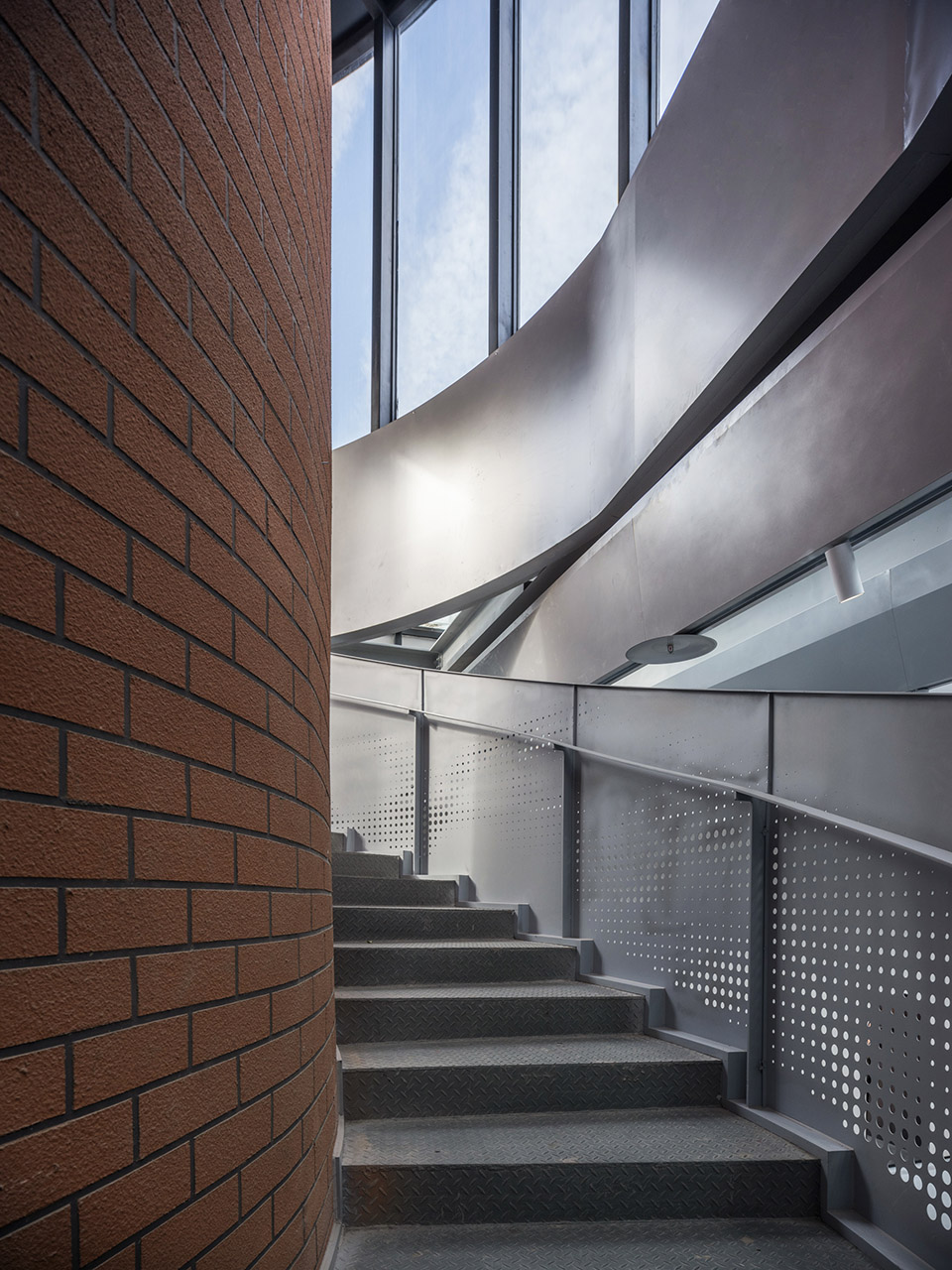 Brick kiln Lane Innovation by MAT Office - 谷德设计网